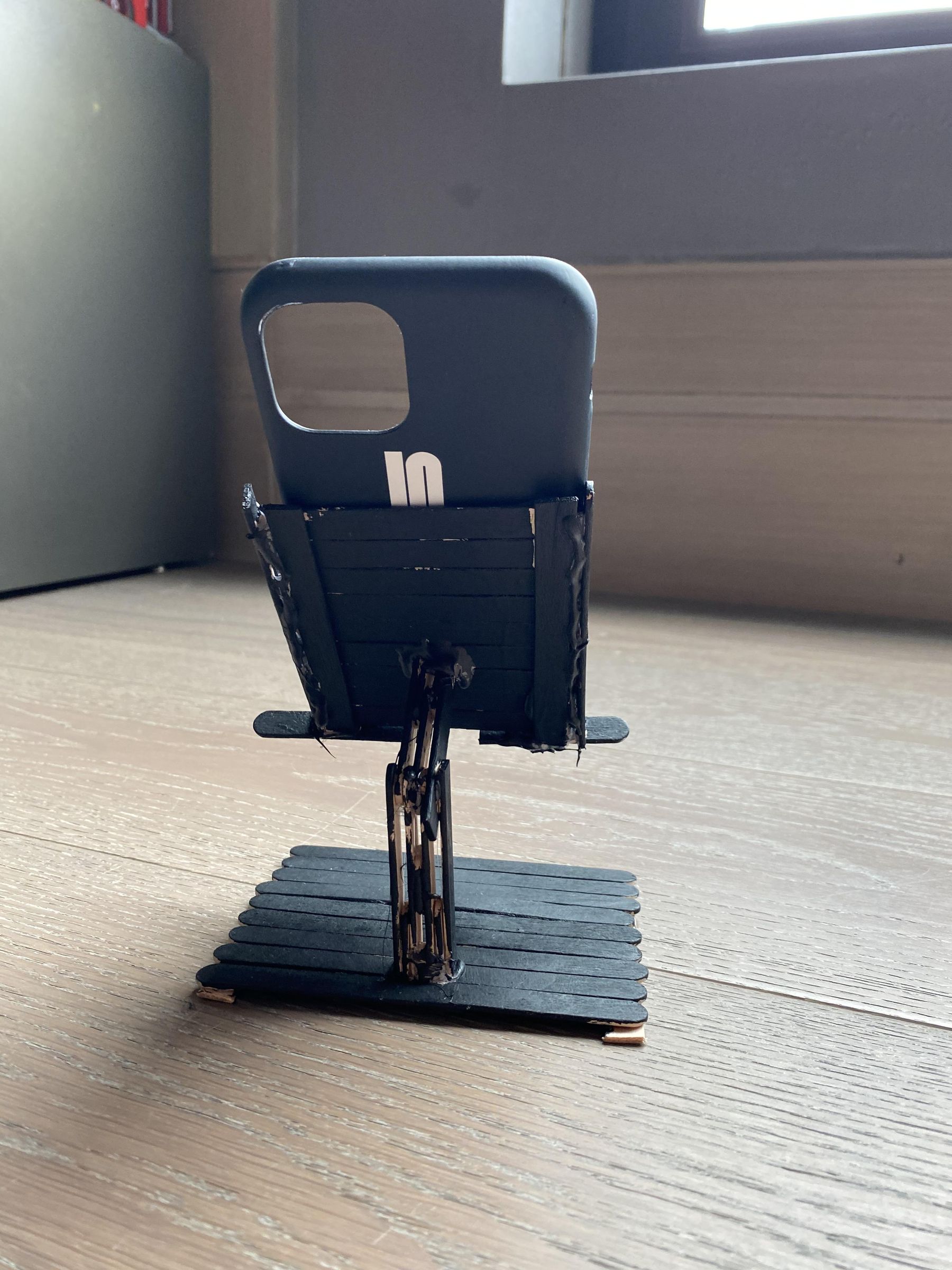 Quick Phone Holder Made at Home : 6 Steps - Instructables