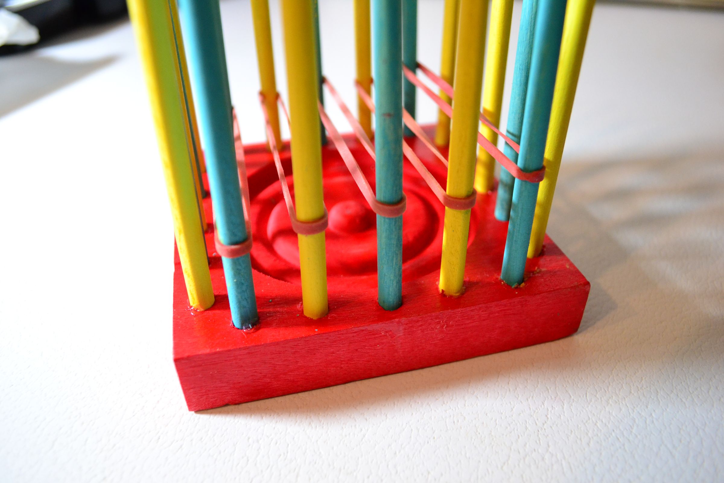 Rubber Band Pencil/Pen Holder : 9 Steps (with Pictures) - Instructables