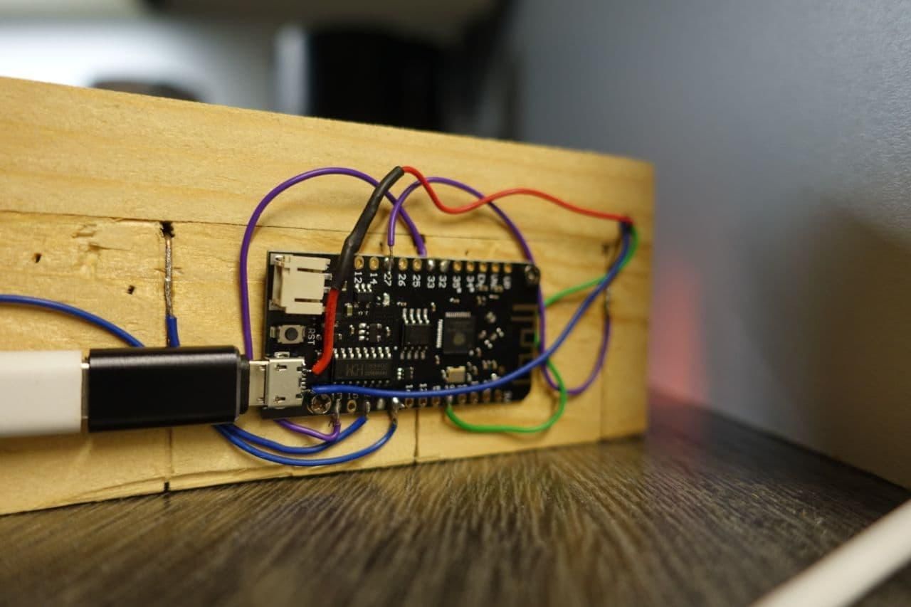 Multi-Touch Sensor Lamp (with 240Mhz :) ) : 4 Steps (with Pictures ...