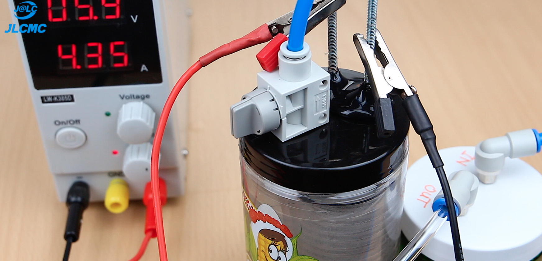 How to Make an Electrolyzer 3000°C + Adjustable Homemade Hydrogen Torch ...