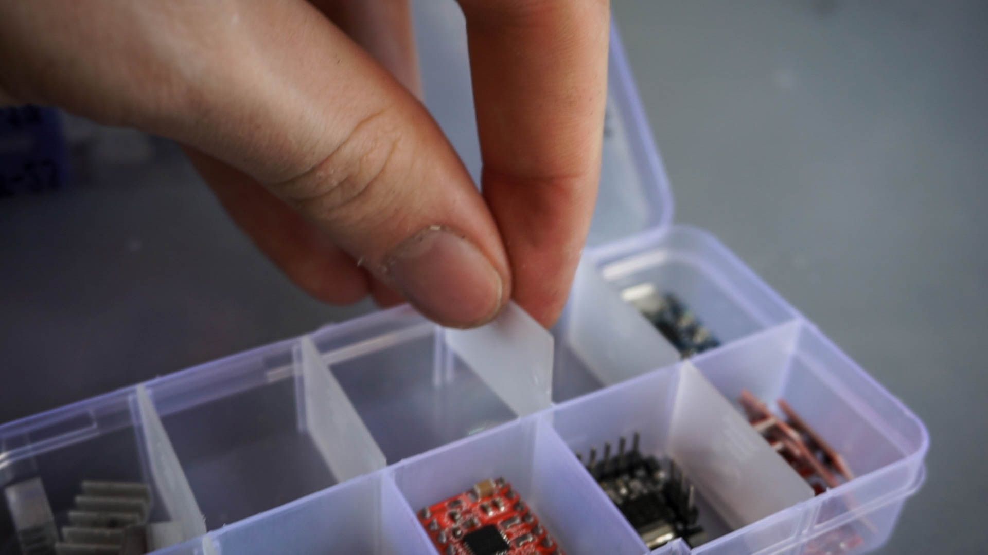 The Sleeper Electronic Components Organizer Desk : 10 Steps (with ...