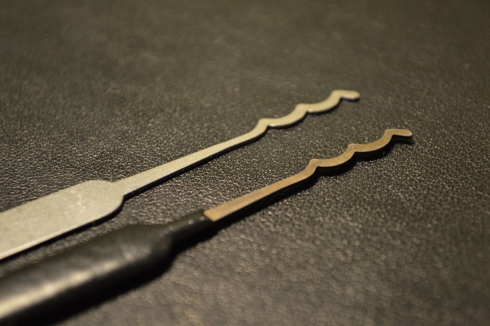 How to Pick a Lock (Basics) : 3 Steps (with Pictures) - Instructables