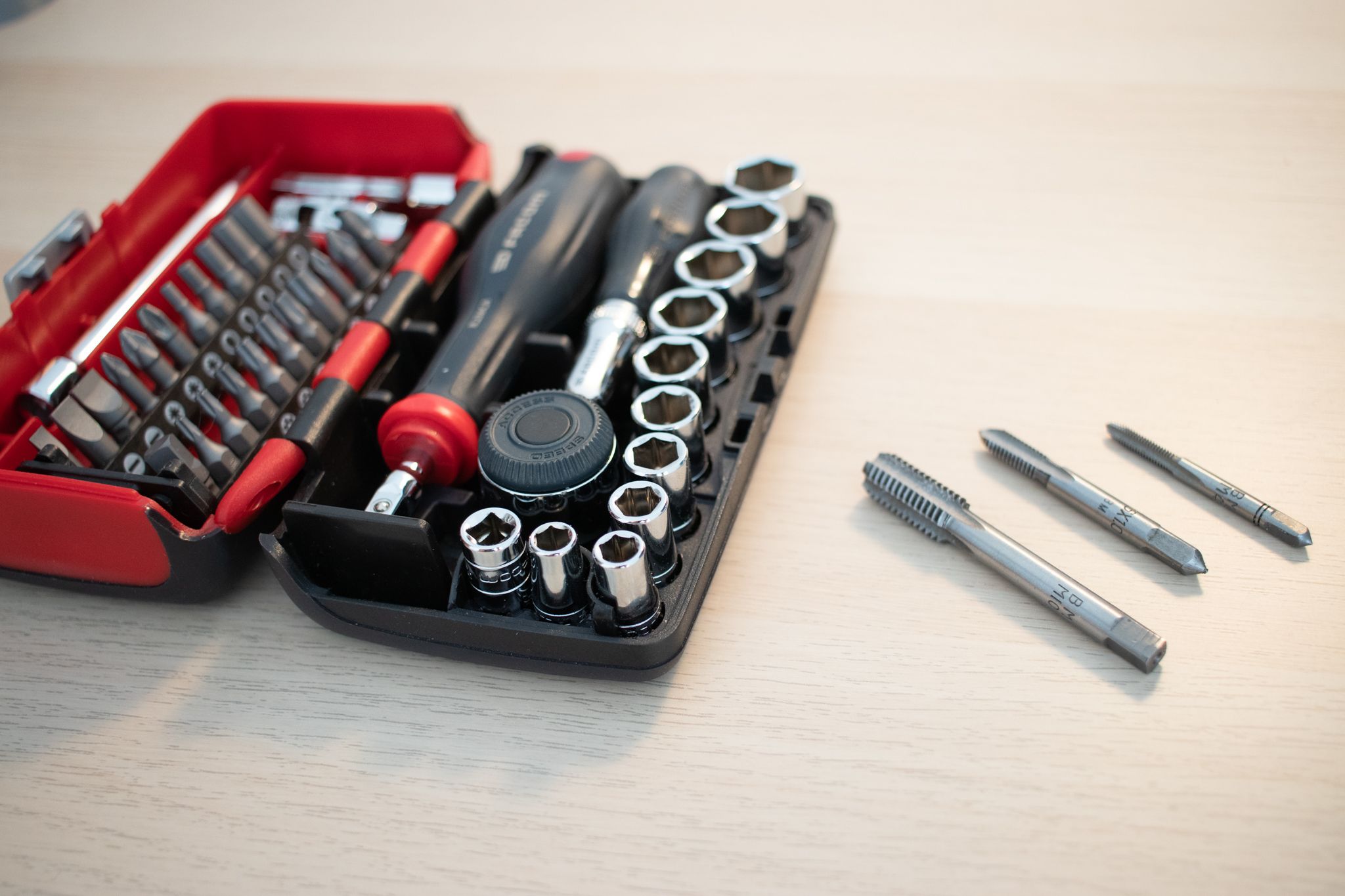 Sturdy But Adjustable Camera Holder : 4 Steps (with Pictures ...