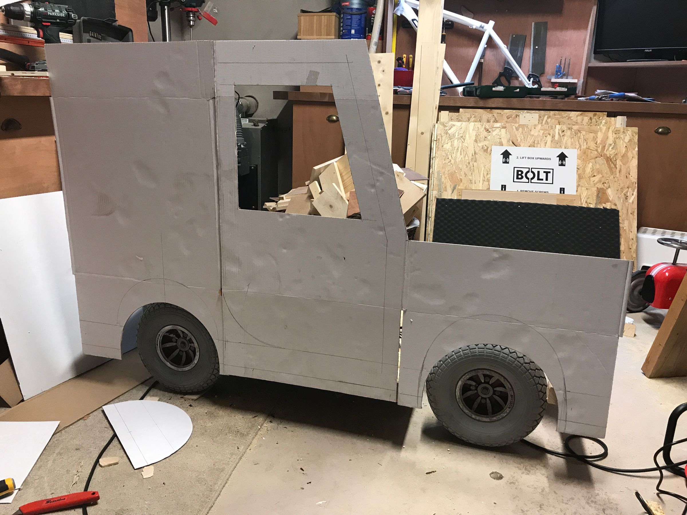 RC 24V Postman Pat Van : 15 Steps (with Pictures) - Instructables