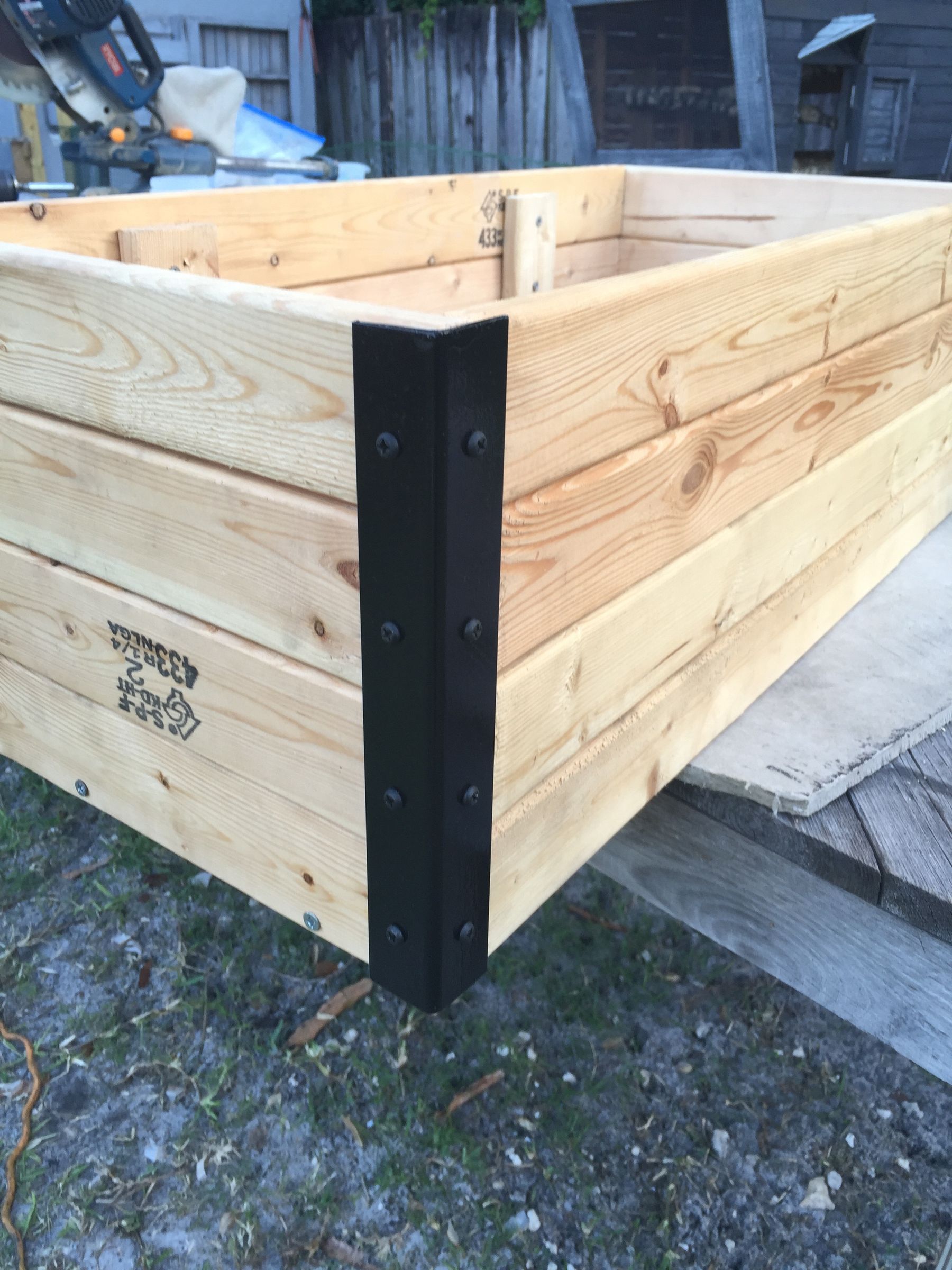 My $10 Reclaimed Climbing Vine Planter Box! : 3 Steps (with Pictures ...