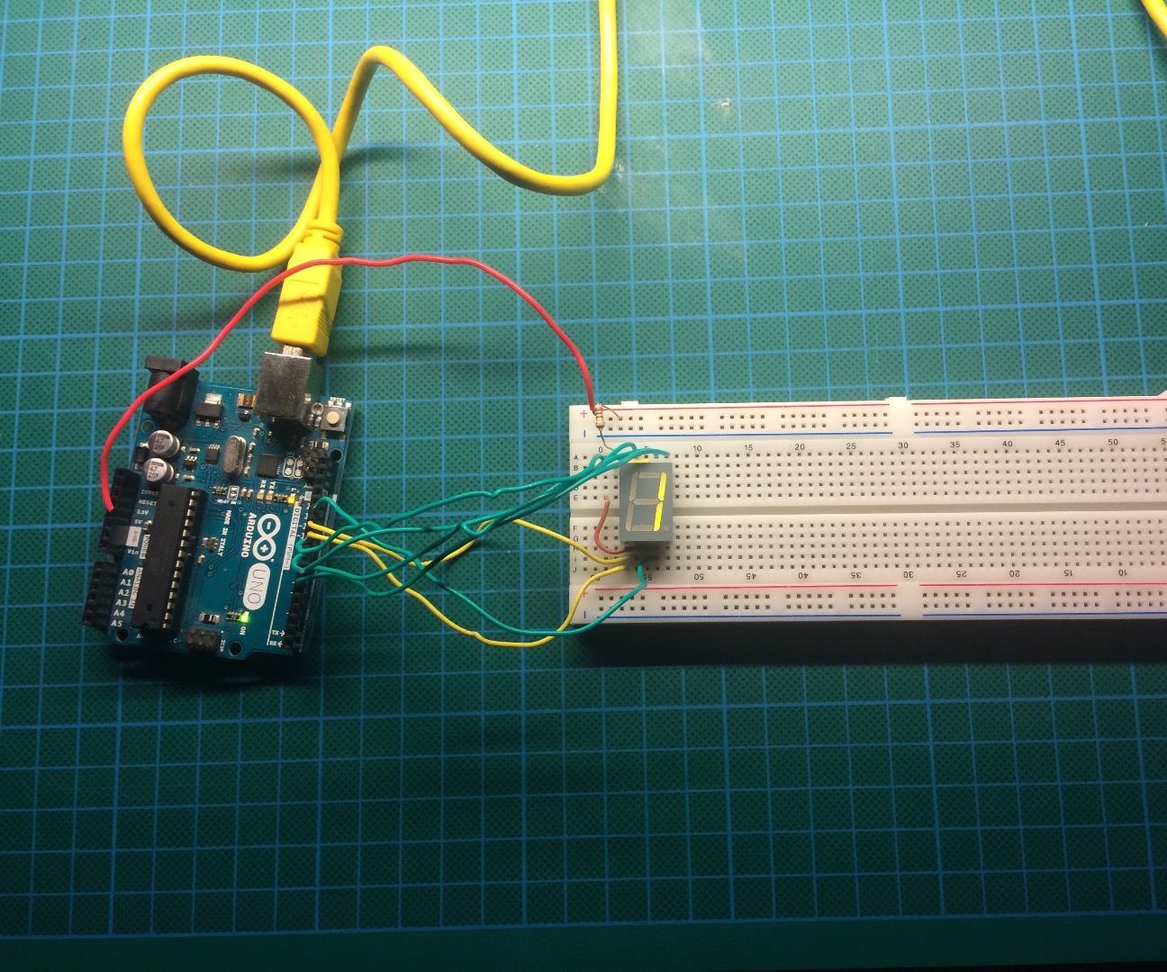 Seven Segment Display Counter With Arduino Uno Prgmine