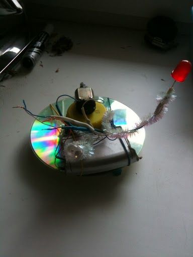 Three Head Bristle Bot in a Couple of Hours : 11 Steps - Instructables