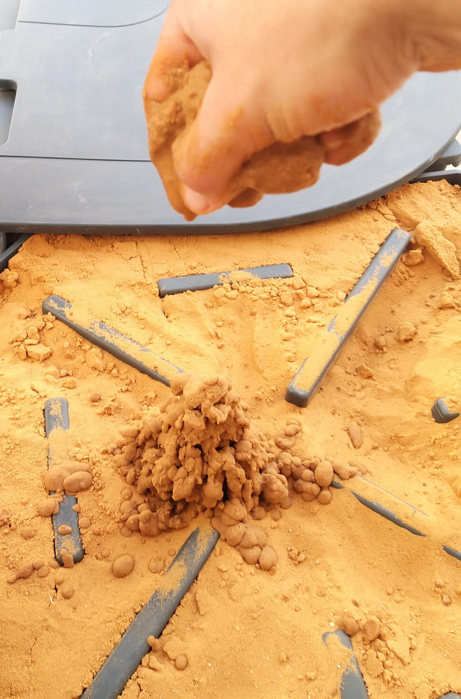 Dripped Sand Castle : 4 Steps - Instructables