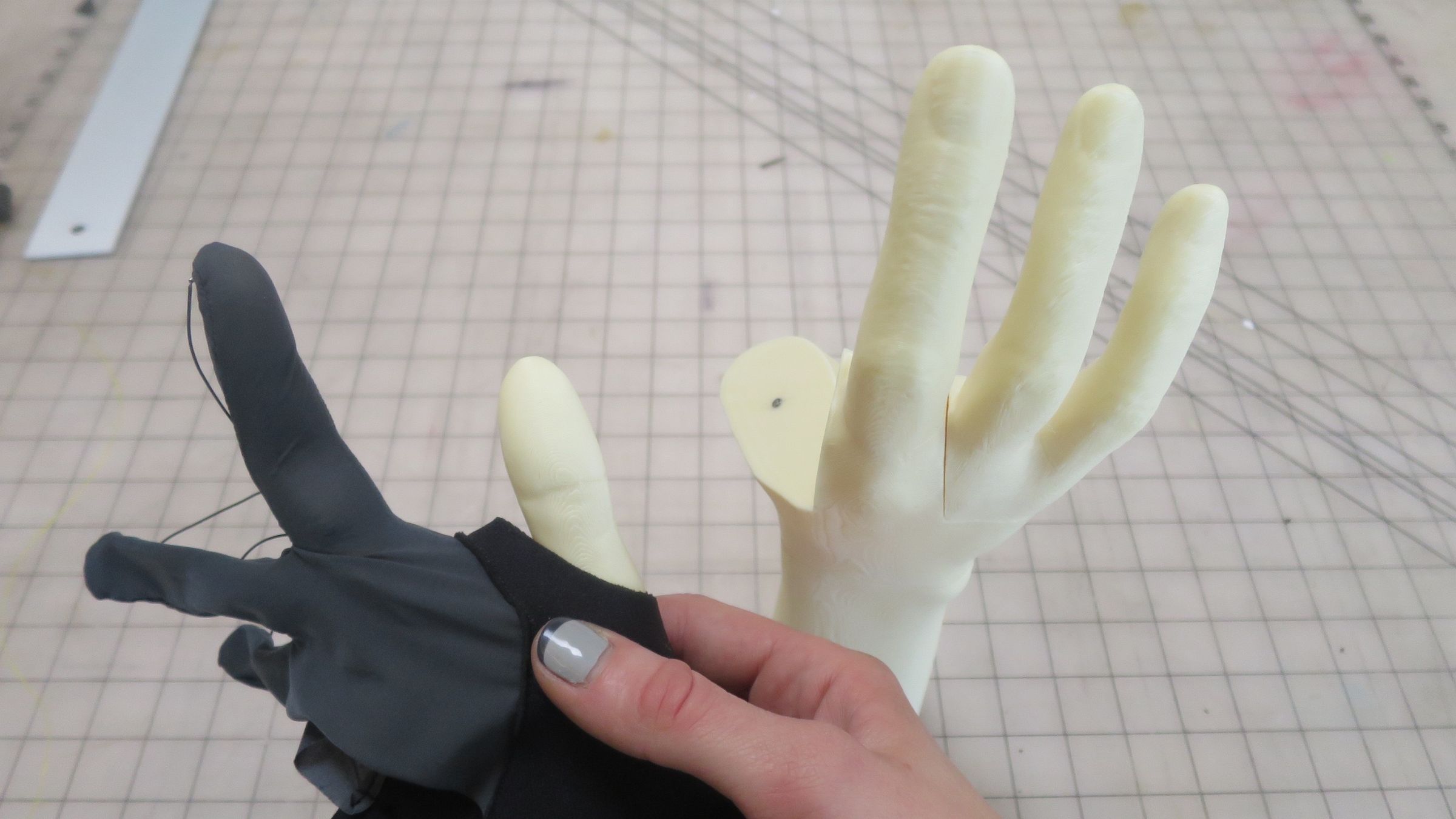 3D Scanning My Hand and Printing the Perfect Glove Mannequin : 8 Steps ...