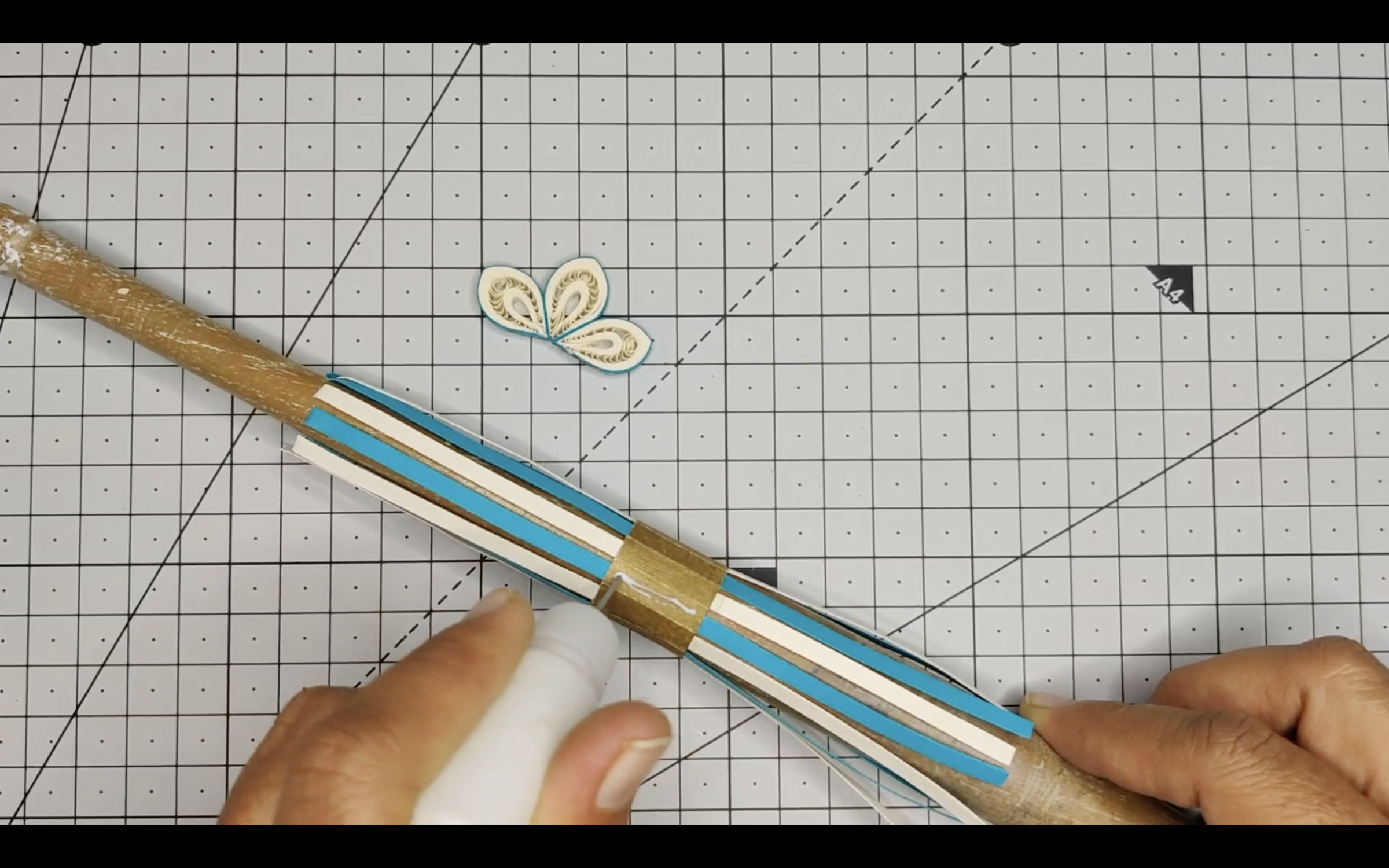 Paper Quilled Ornamental Dangler DIY : 13 Steps (with Pictures ...