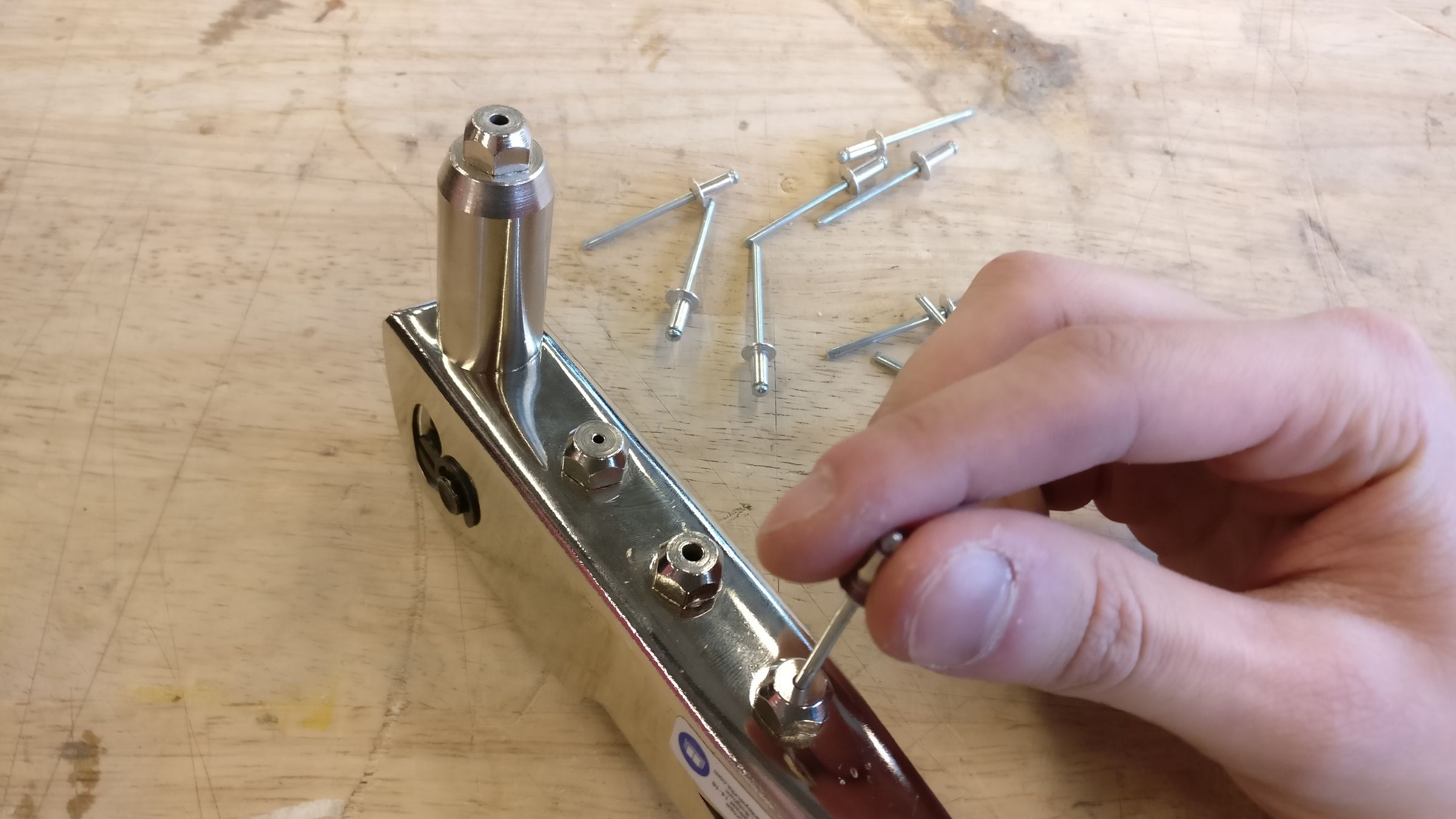 Mechanical Connection: Pop Rivets Werkplaatsidc : 15 Steps (with ...