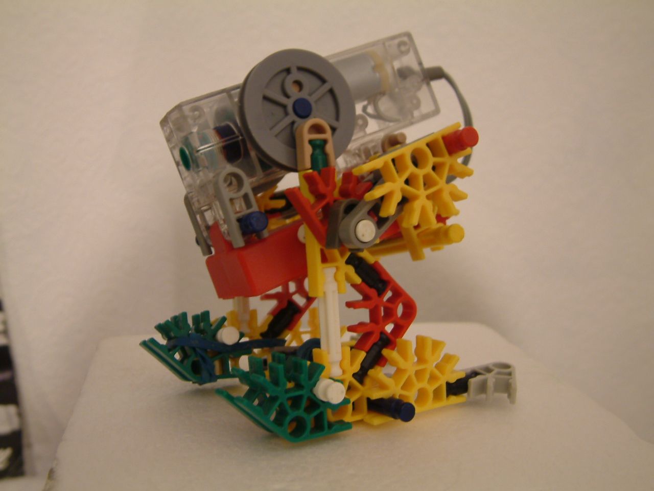 Waddle Bot - K'nex Biped : 3 Steps - Instructables