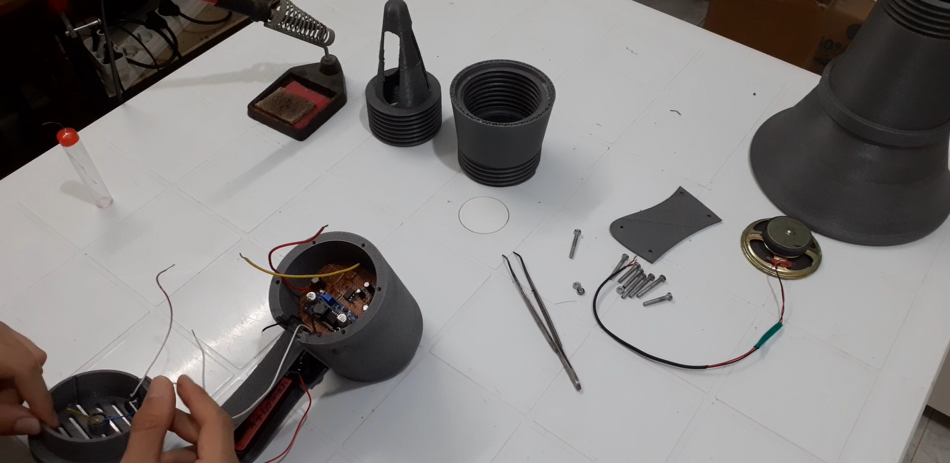 Make a Megaphone : 9 Steps (with Pictures) - Instructables