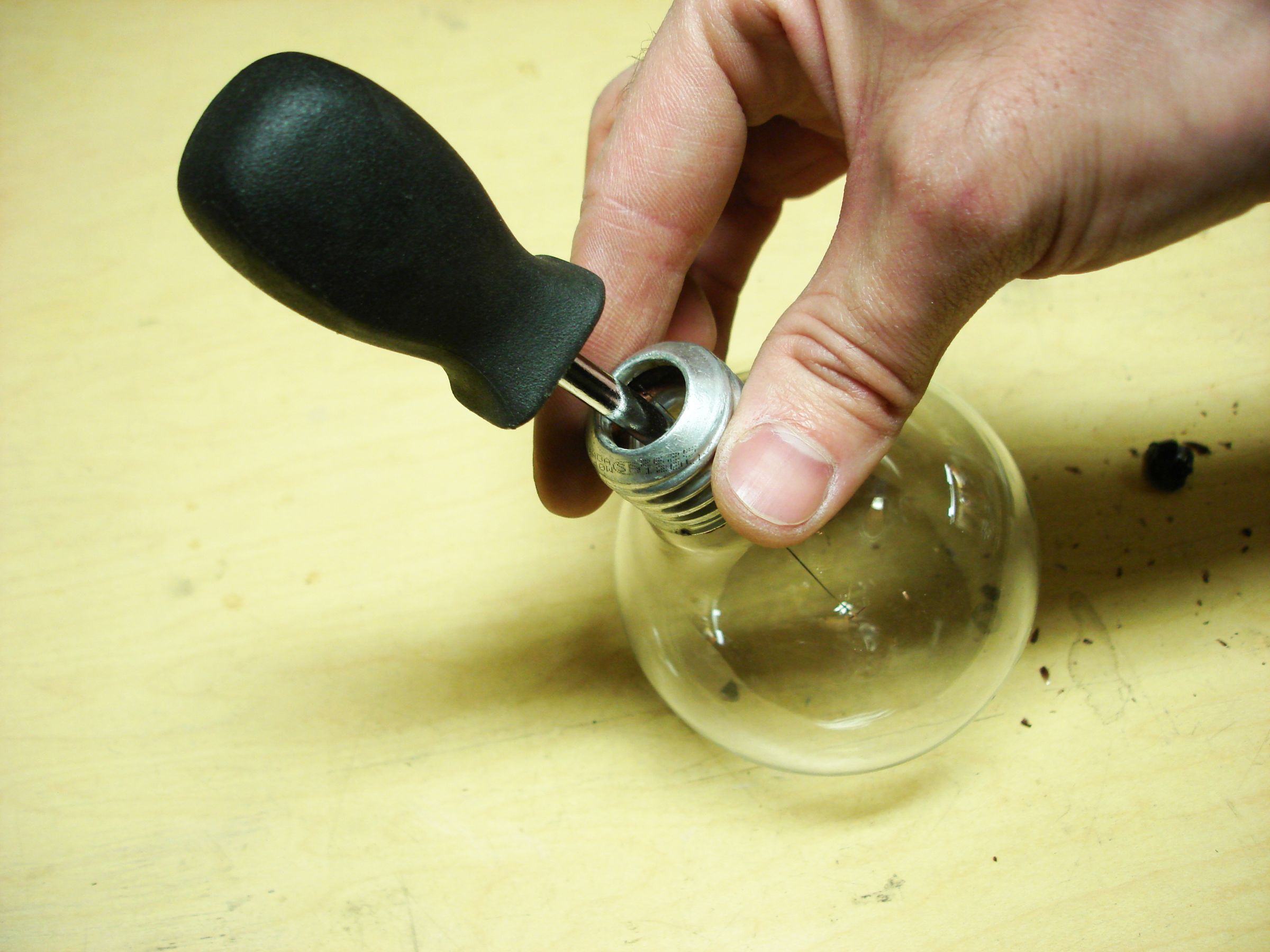 Used Light Bulb Oil/Alcohol Lamp : 6 Steps - Instructables