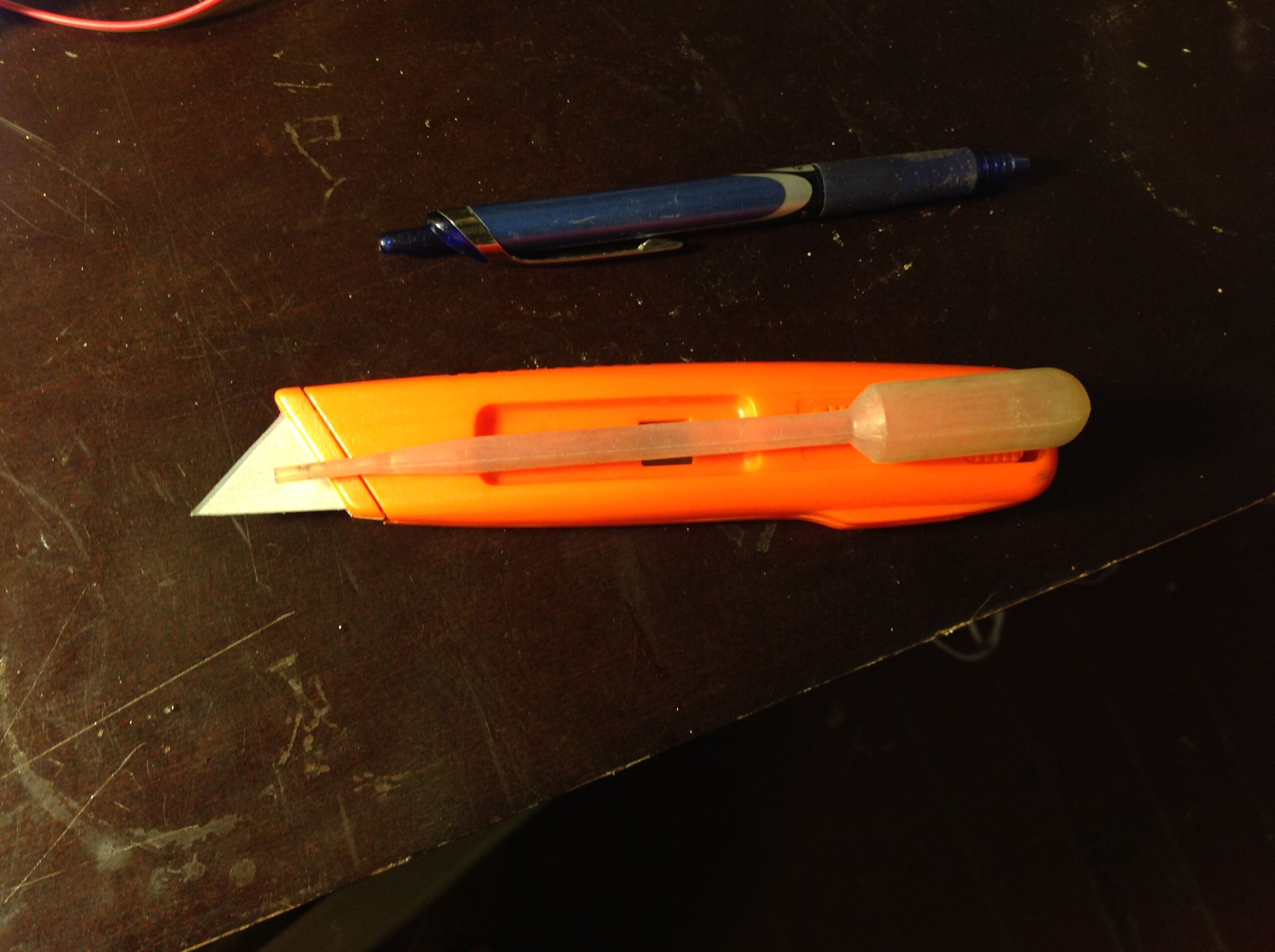 Blood Squirting Box Cutter Prop : 11 Steps (with Pictures) - Instructables