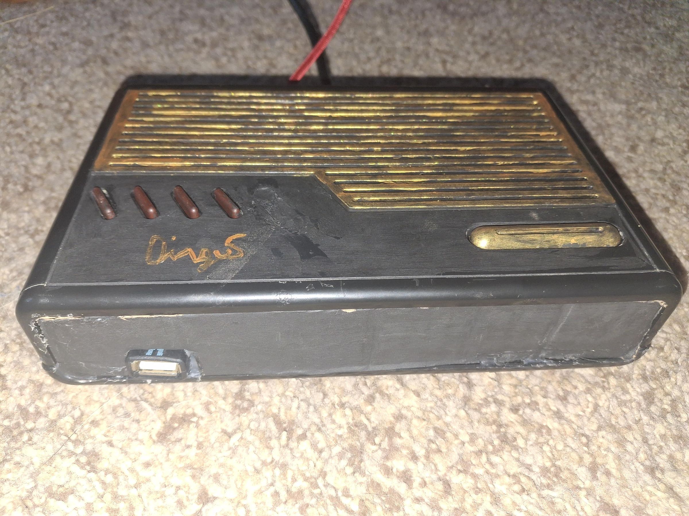 Raspberry Pi Gaming Console Made Out of a GE Alarm Clock : 8 Steps ...