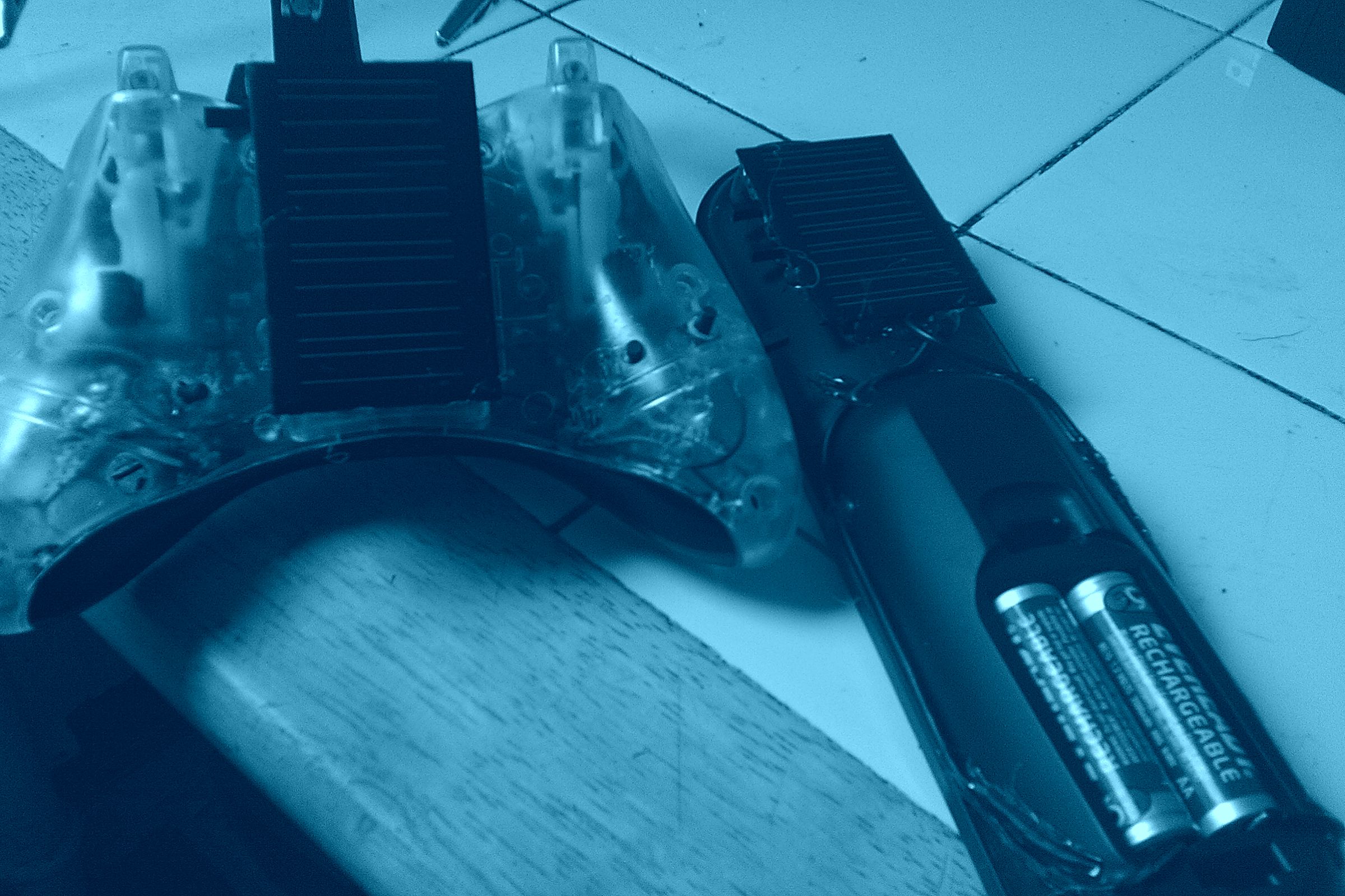 Make a Solar Rechargeable Xbox 360 Controller. : 6 Steps - Instructables