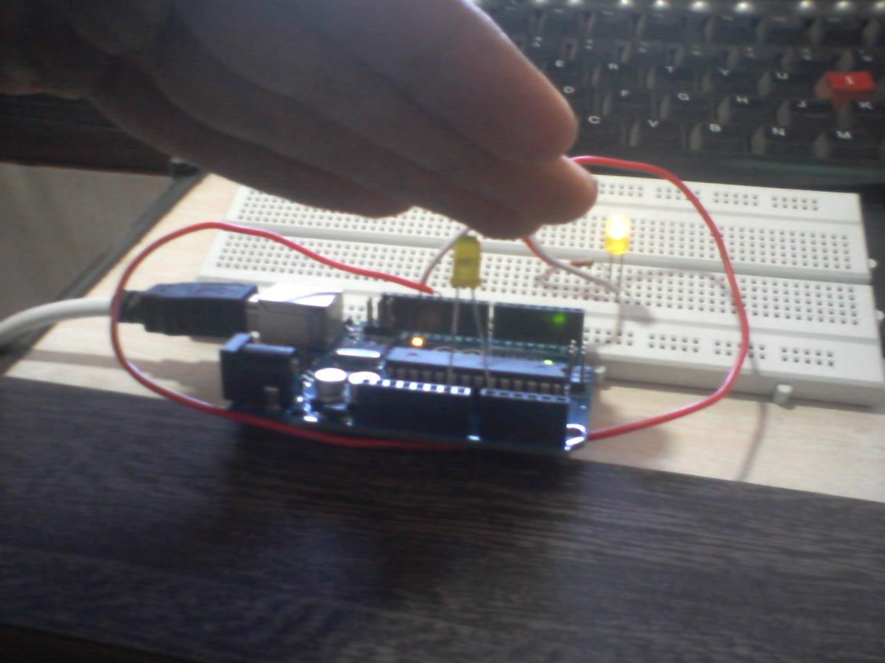 LED AS a LIGHT SENSOR : 4 Steps - Instructables