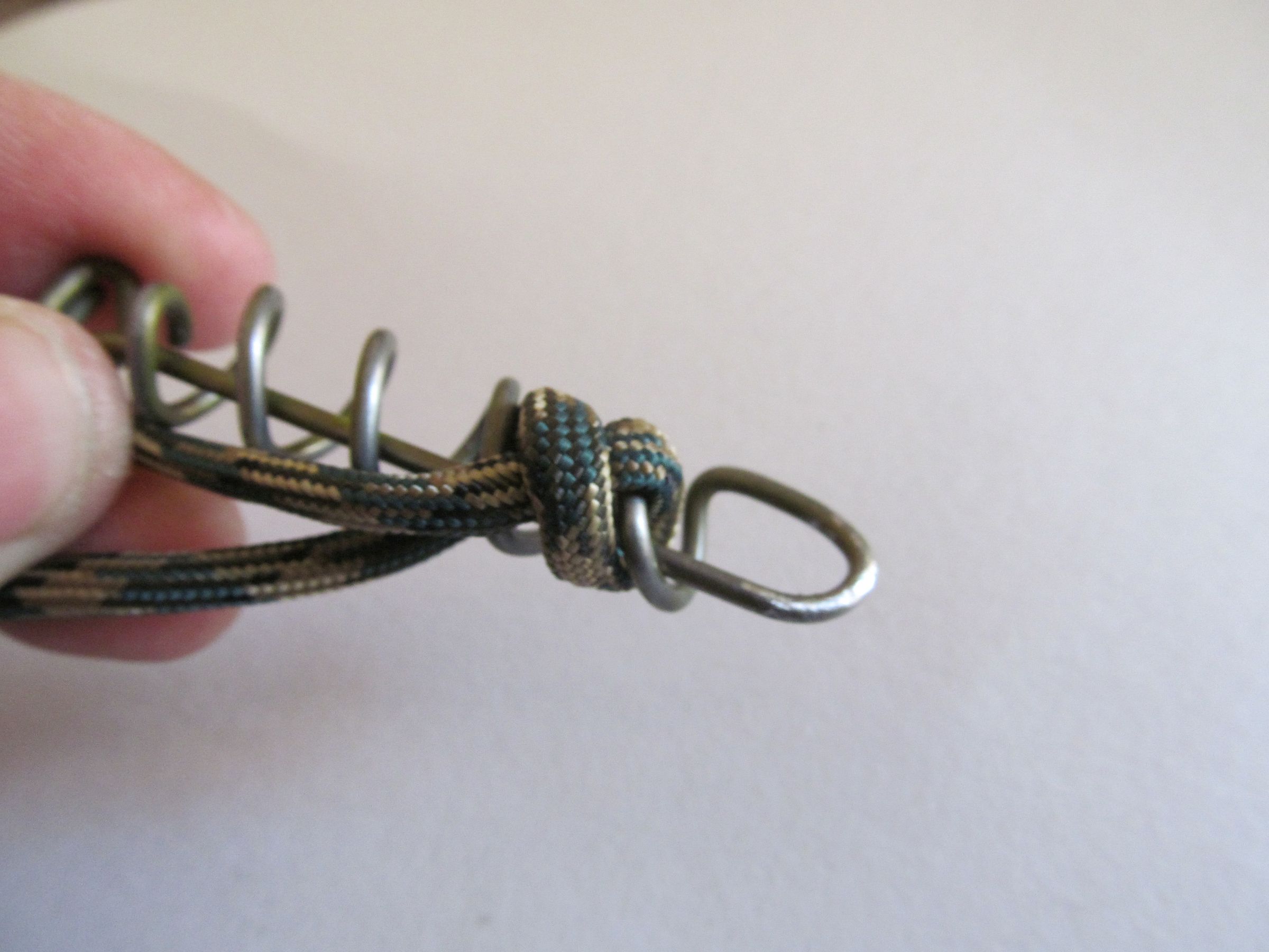 Fish Bone - Knotless Gear Tie : 8 Steps (with Pictures) - Instructables