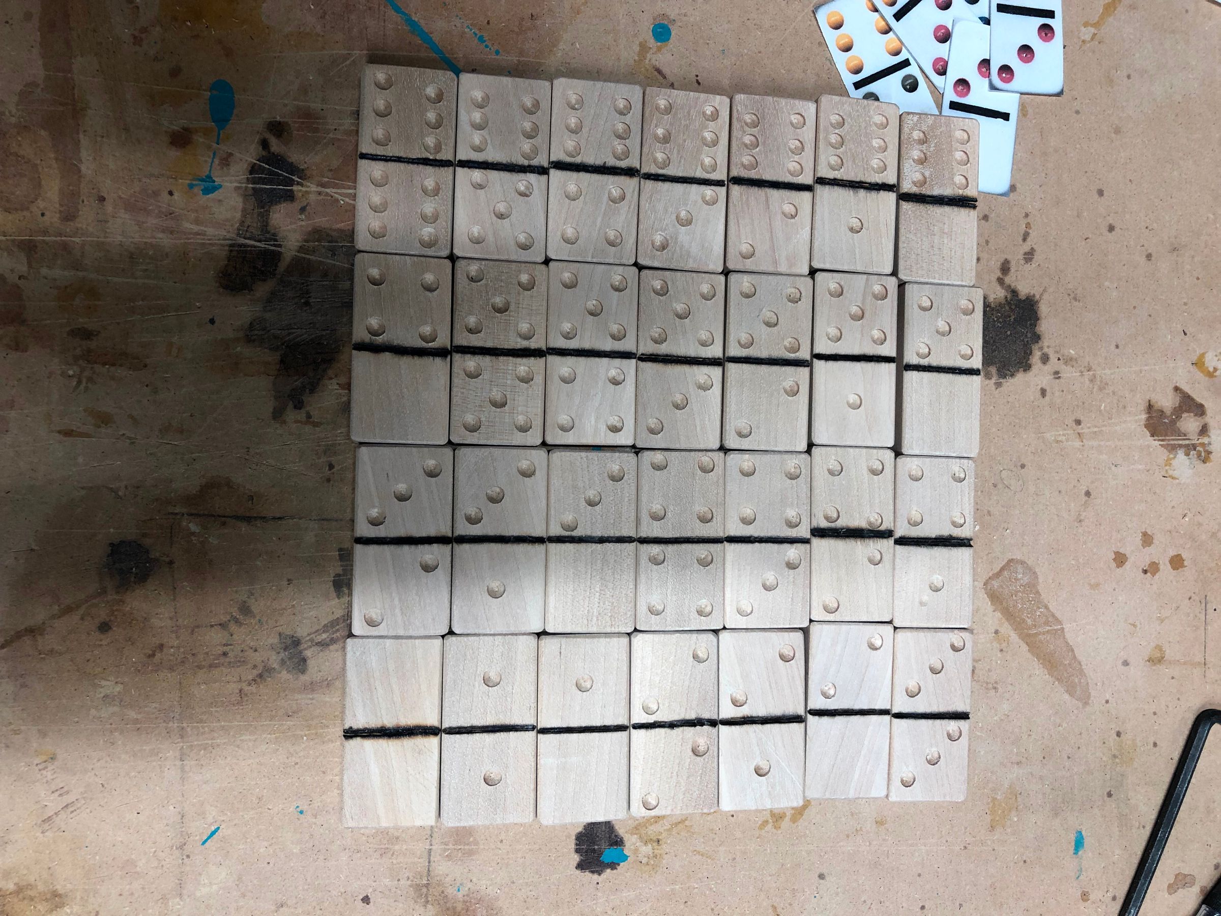 Domino Box With Scoring Track : 12 Steps - Instructables