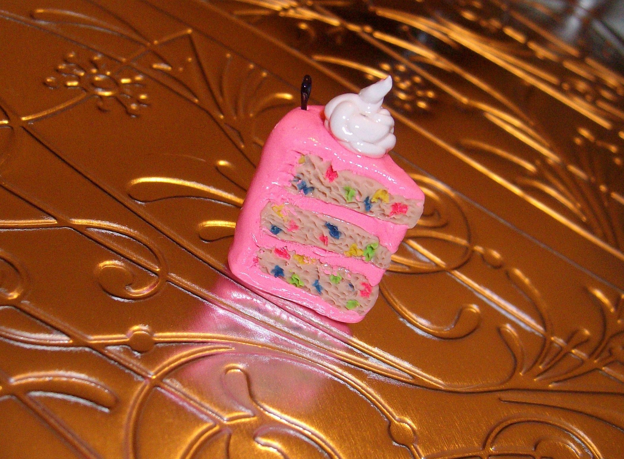 Piece of Cake Pendant! (It's a Piece of Cake!) : 8 Steps - Instructables
