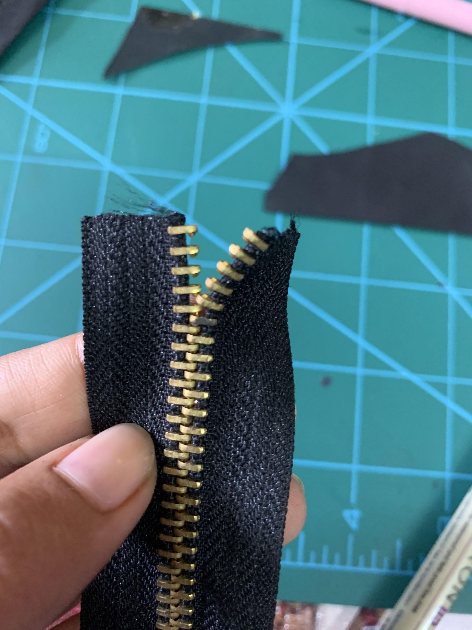 Zippered Leather Card Wallet (with Free Pattern) : 8 Steps (with ...