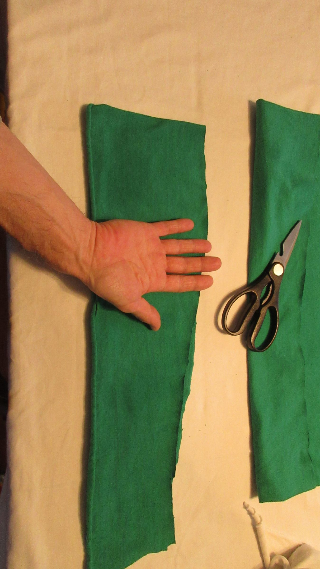 Make a Dust Mask Out of a Tee Shirt : 5 Steps (with Pictures ...