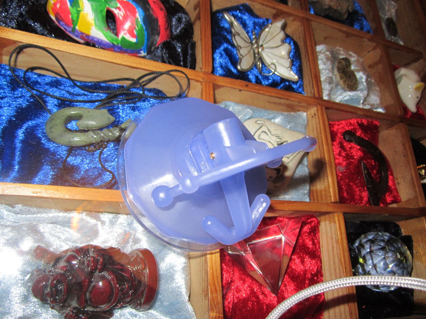 "Shadow Box" - Trinket Display Table : 10 Steps (with Pictures ...