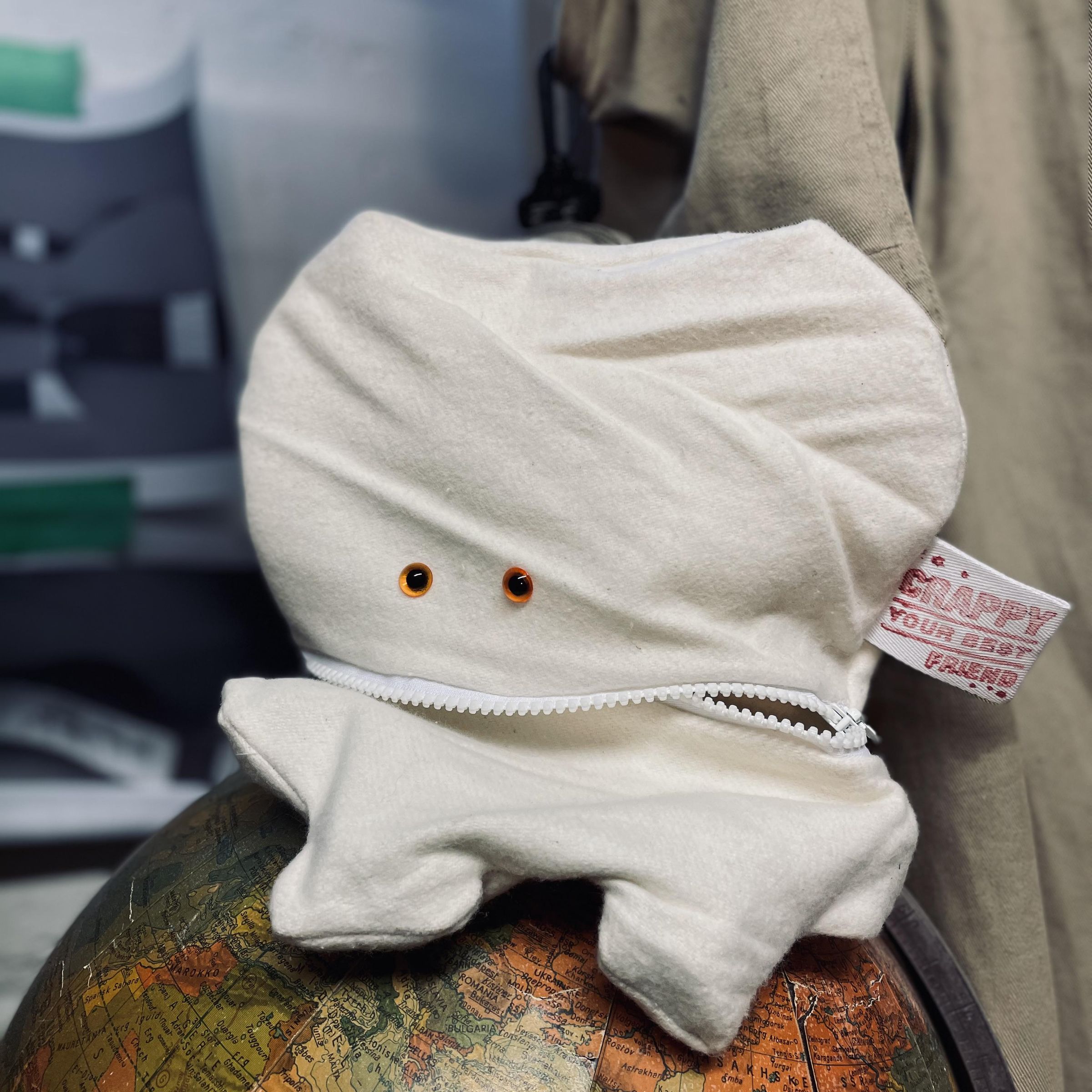 Hi! I'm Crappy, Stuff Me! : 7 Steps (with Pictures) - Instructables