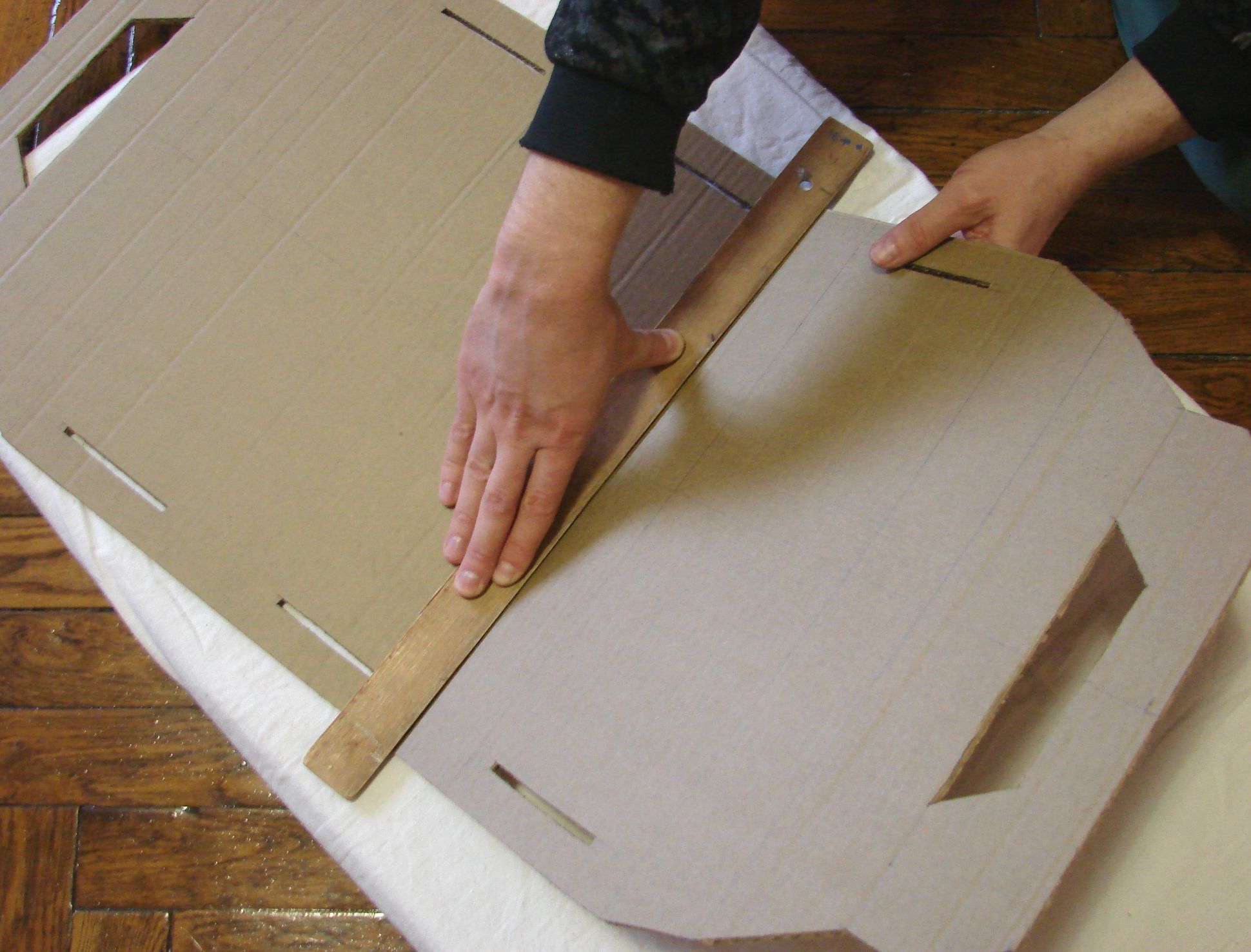 Cardboard Tool Bag : 8 Steps (with Pictures) - Instructables