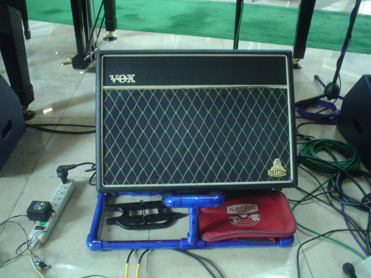 PVC Guitar Amplifier Stand : 9 Steps - Instructables