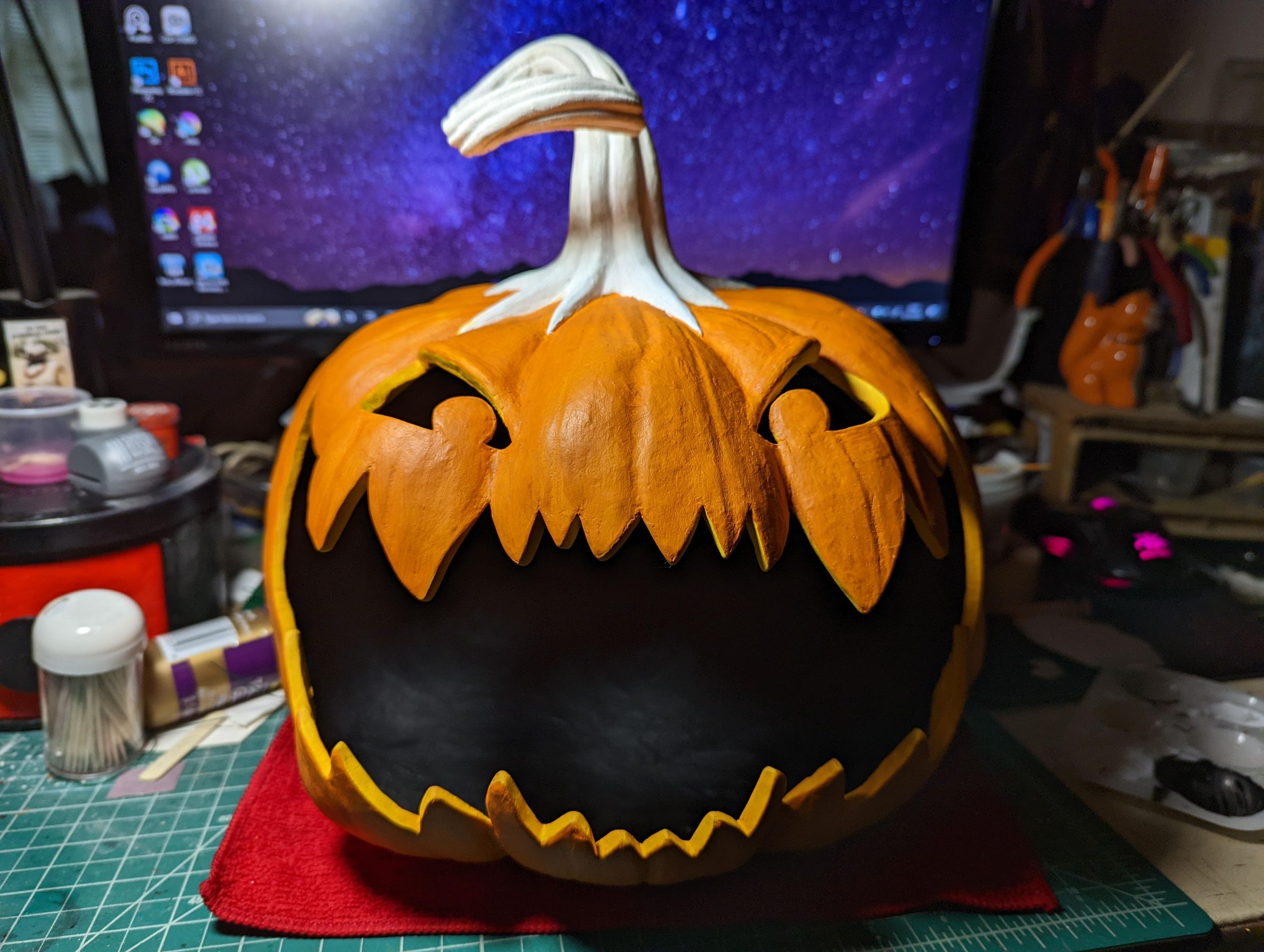 DIY Paper Maché Jack-O'Lantern : 10 Steps (with Pictures) - Instructables