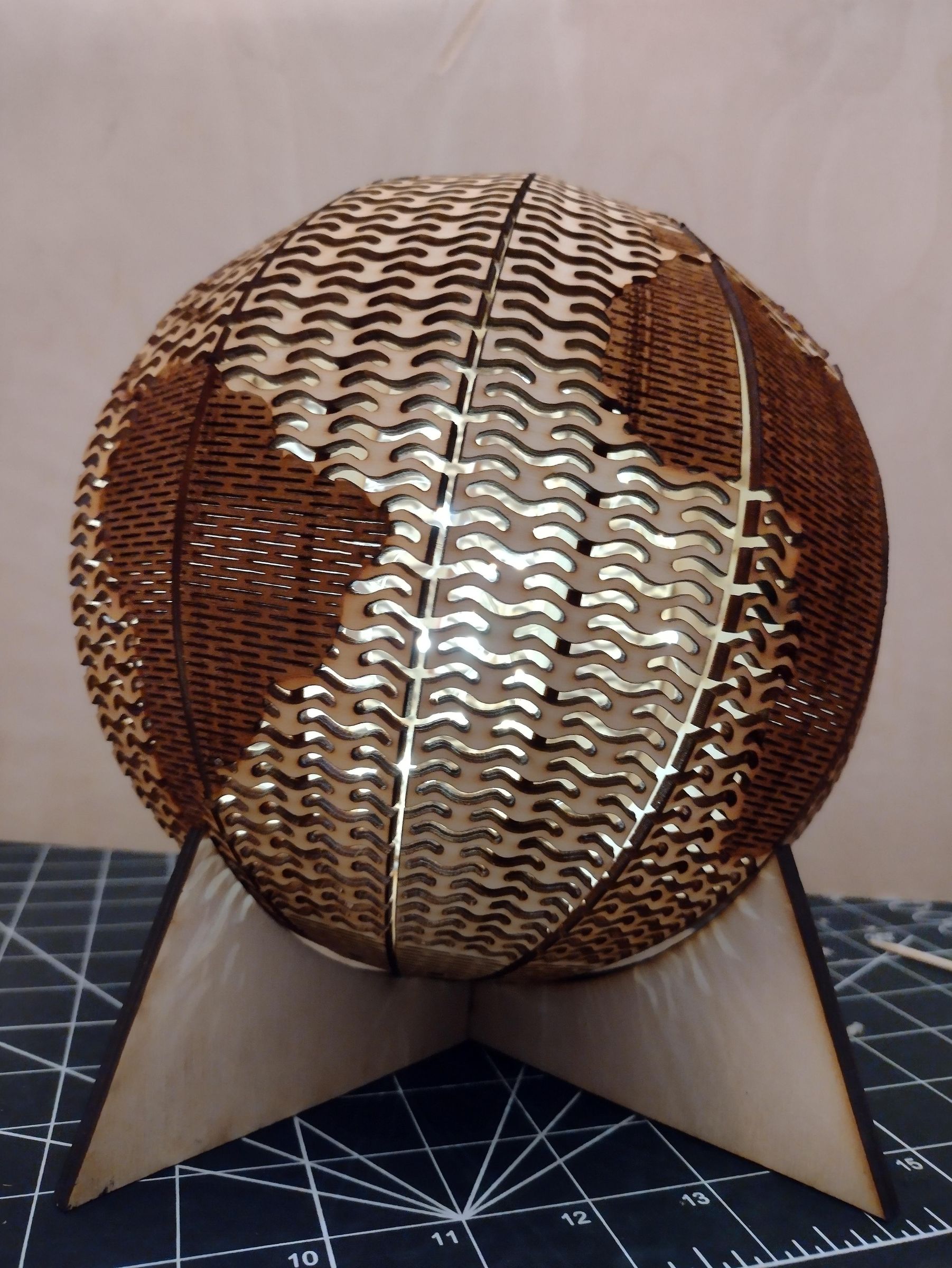 Laser Cut Living Hinge Globe Light : 12 Steps (with Pictures ...