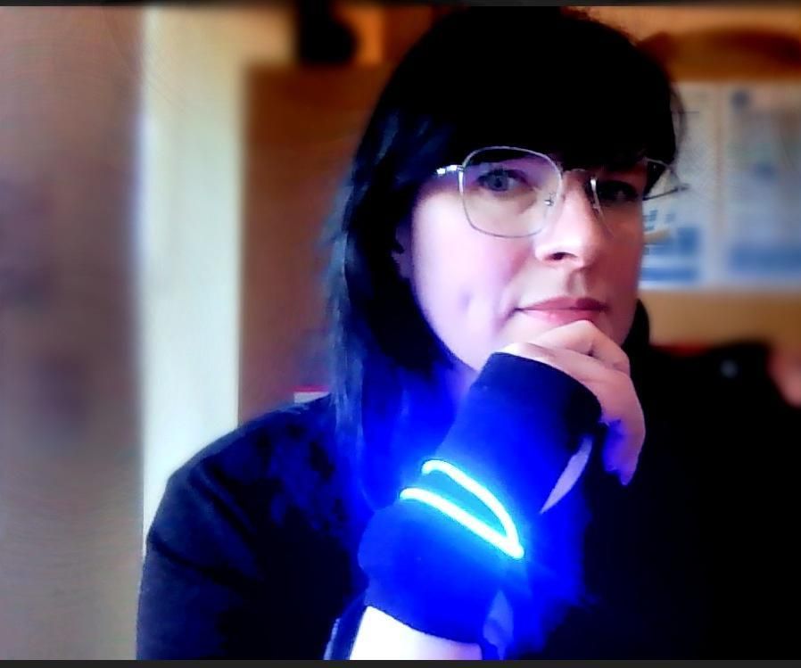 Make Fake EL Wire (quiet!) : 8 Steps (with Pictures) - Instructables