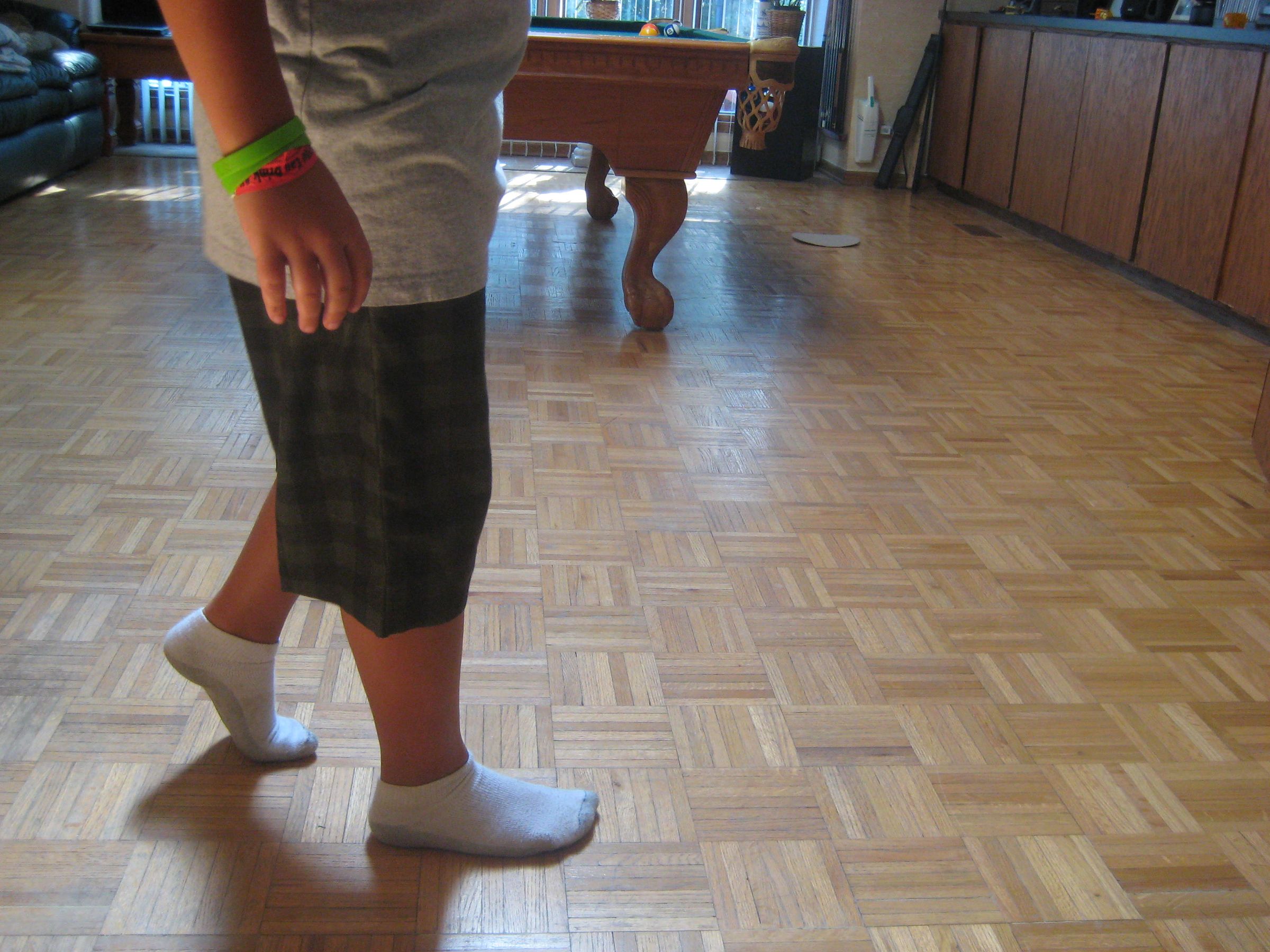 How to Moonwalk : 4 Steps - Instructables