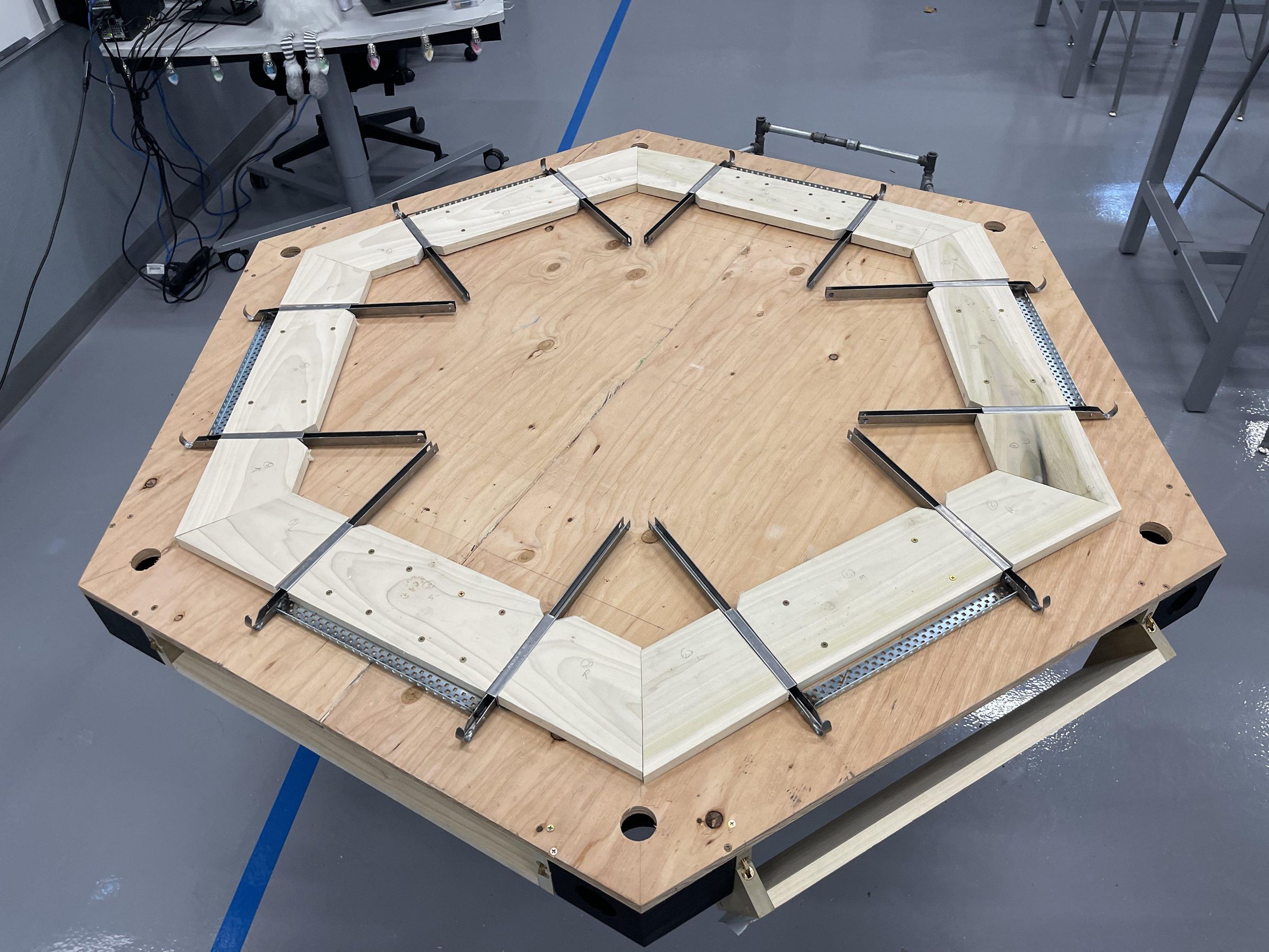 Hexagonal Board Game Table W/ Speakers and Flip-Out Desks : 14 Steps ...