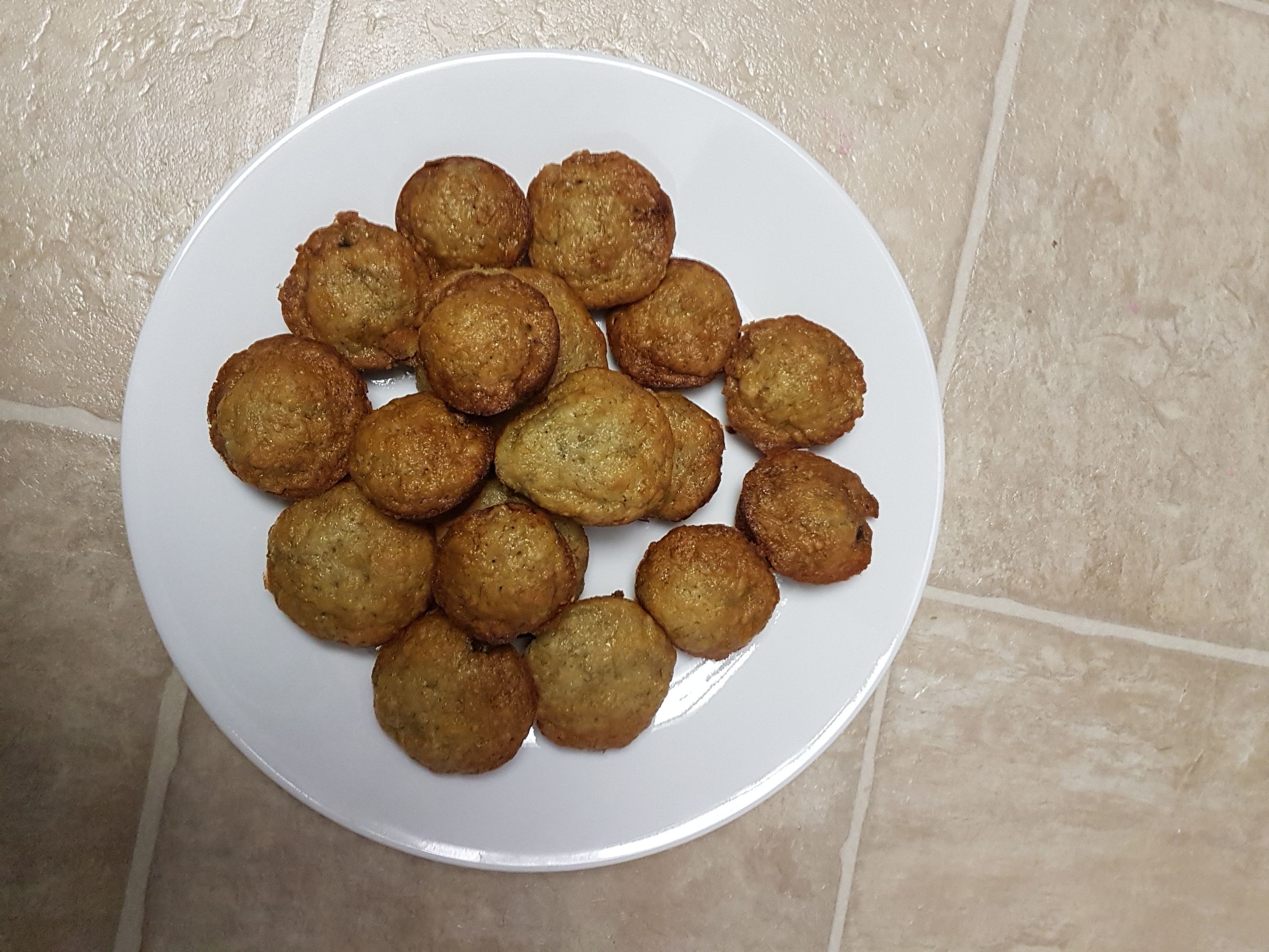 Emily's Mmmm Mmmmm Mmmmm Mini Banana Muffins : 3 Steps - Instructables