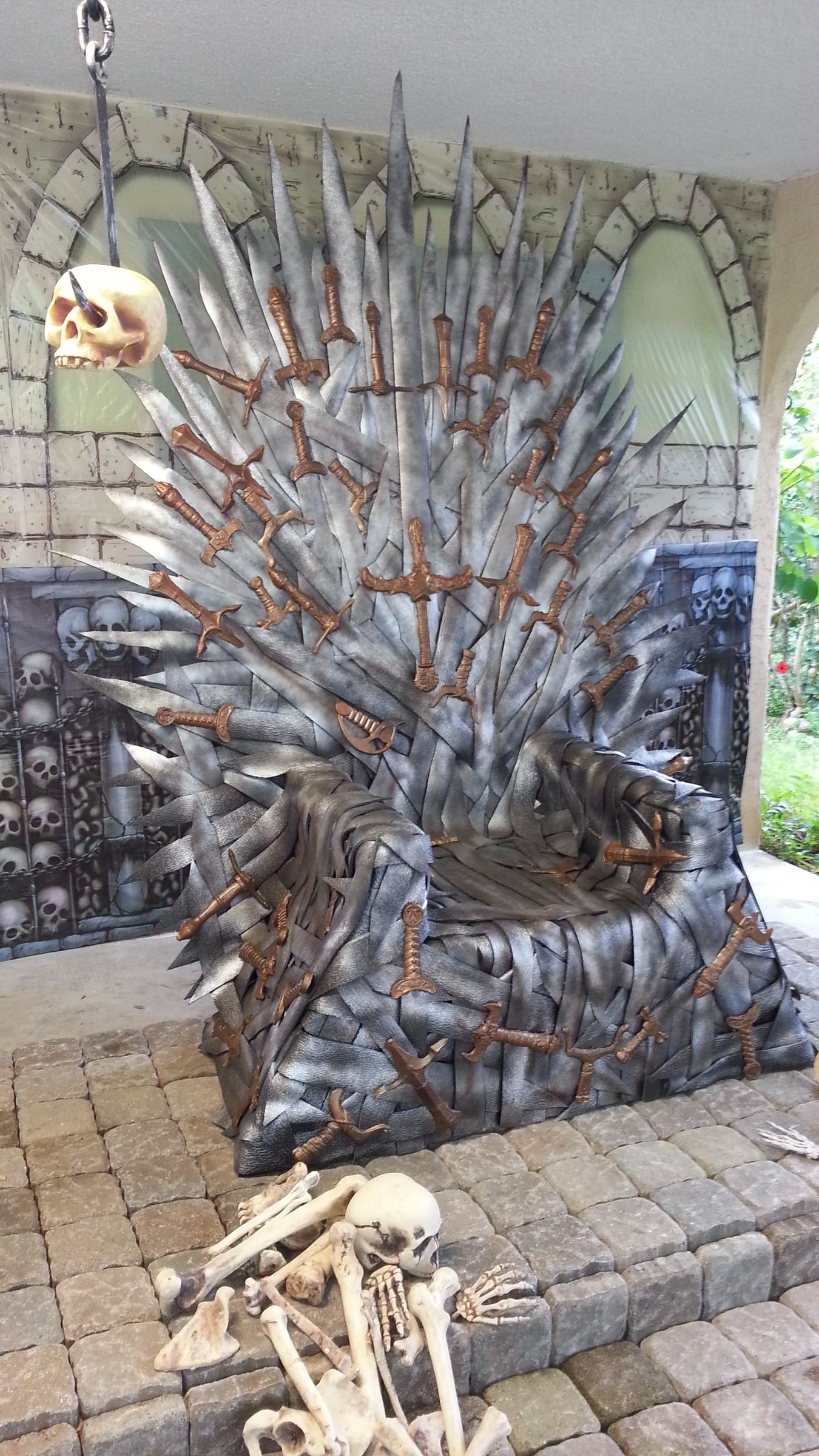 Make Your Own "Iron" Throne : 7 Steps (with Pictures) - Instructables