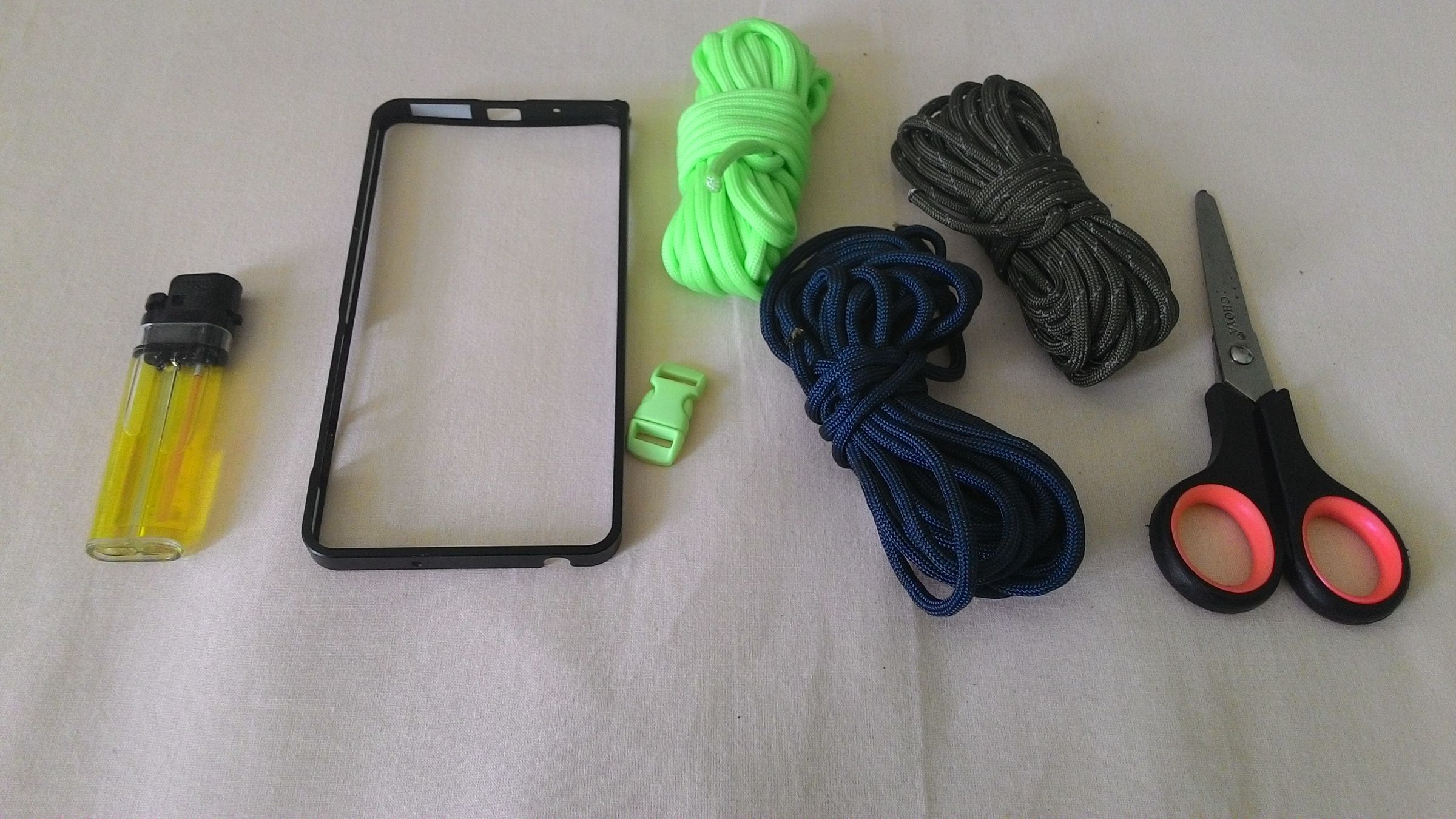 Paracord Phone Pocket : 5 Steps - Instructables