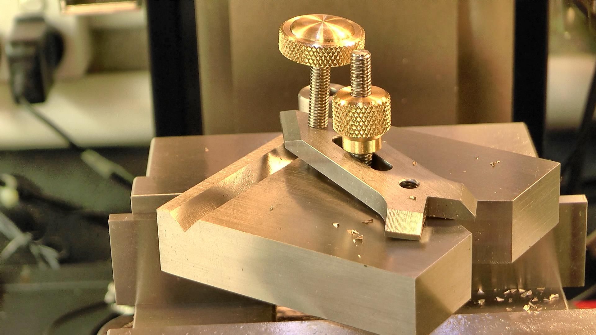 Machining a Finger Plate Clamping Tool : 11 Steps (with Pictures ...