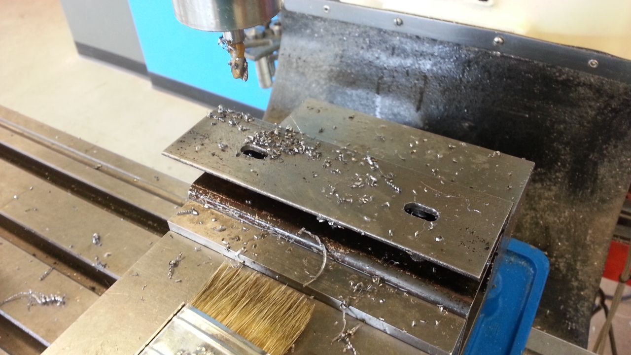 How to Make Slotted Holes in Angle Iron : 4 Steps - Instructables