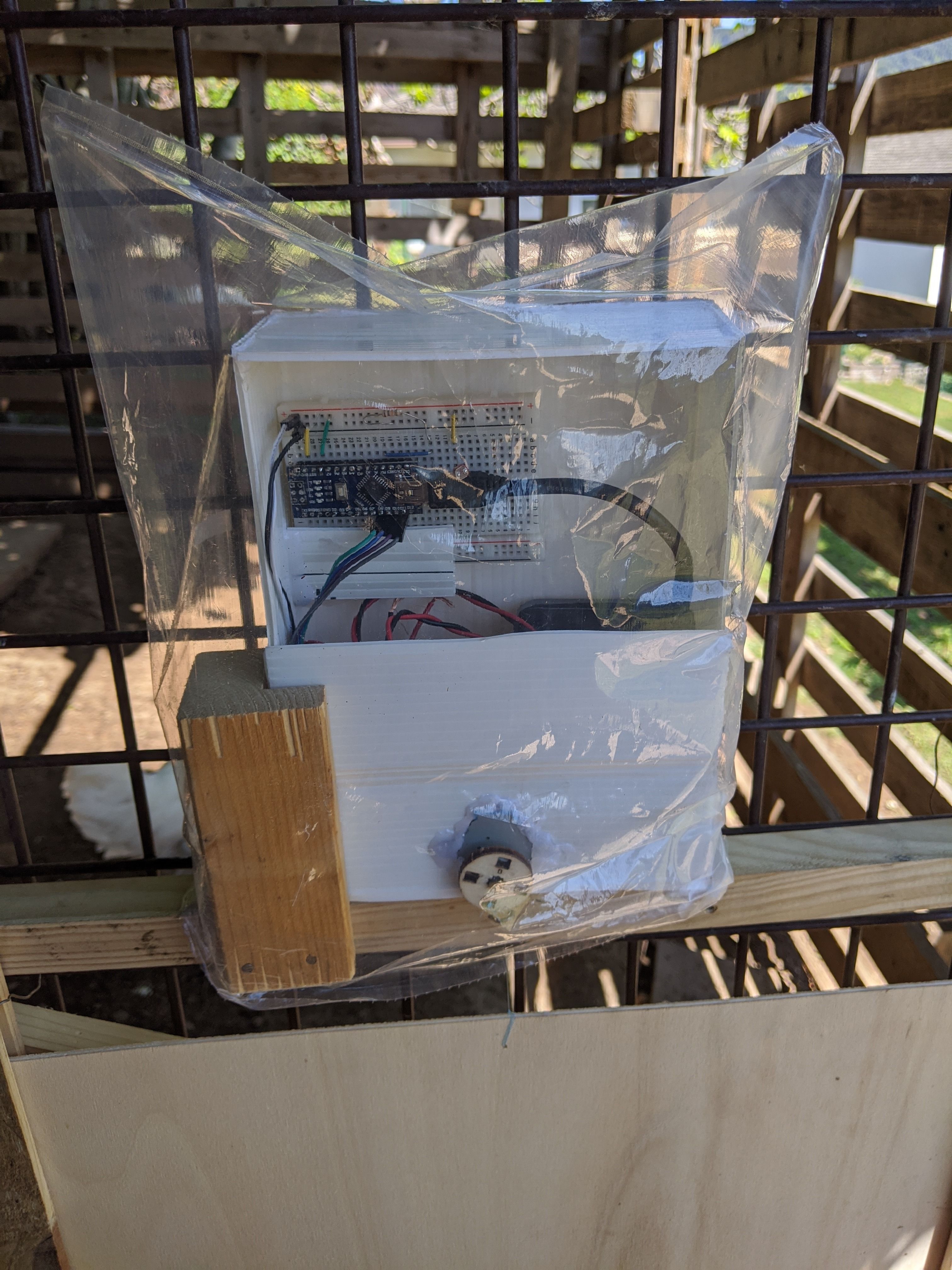 Automatic Chicken Coop Door (arduino) : 6 Steps - Instructables