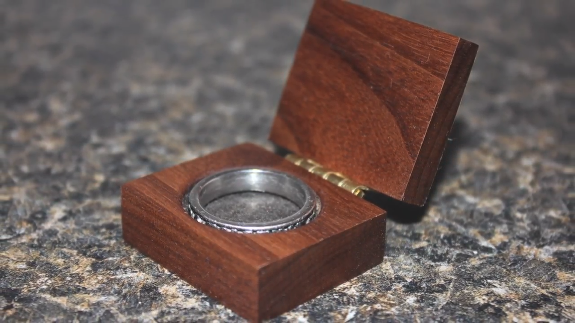 Making a BEAUTIFUL Ring Box!! : 7 Steps (with Pictures) - Instructables