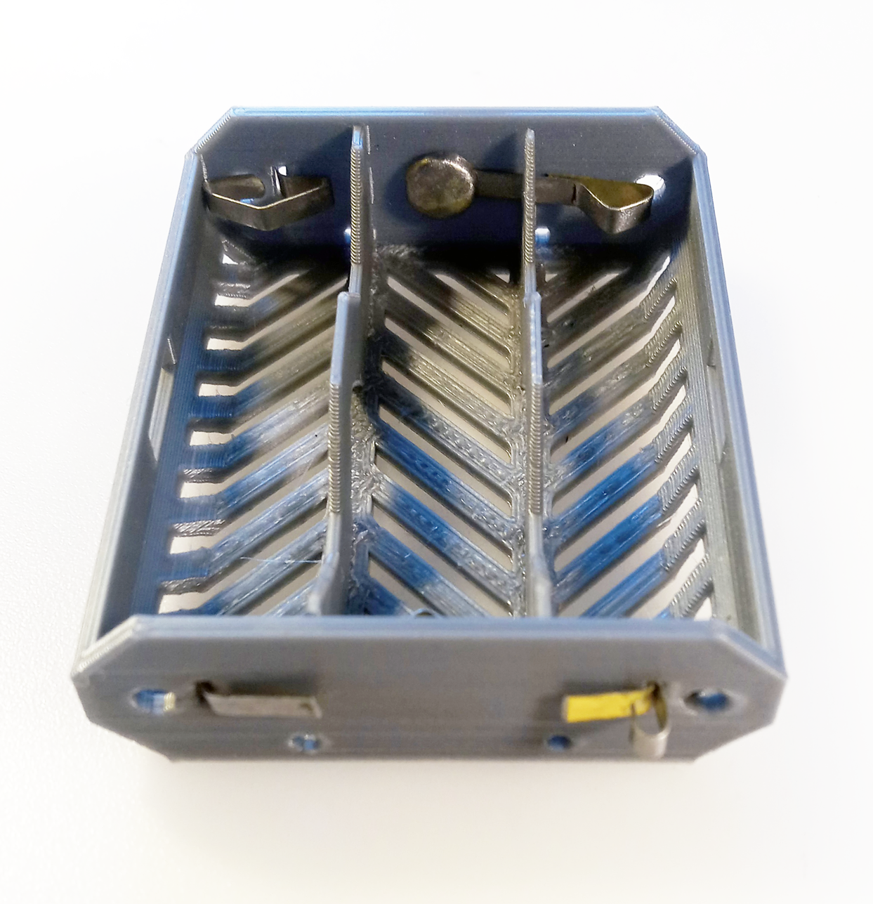 AA Battery Holder : 10 Steps - Instructables