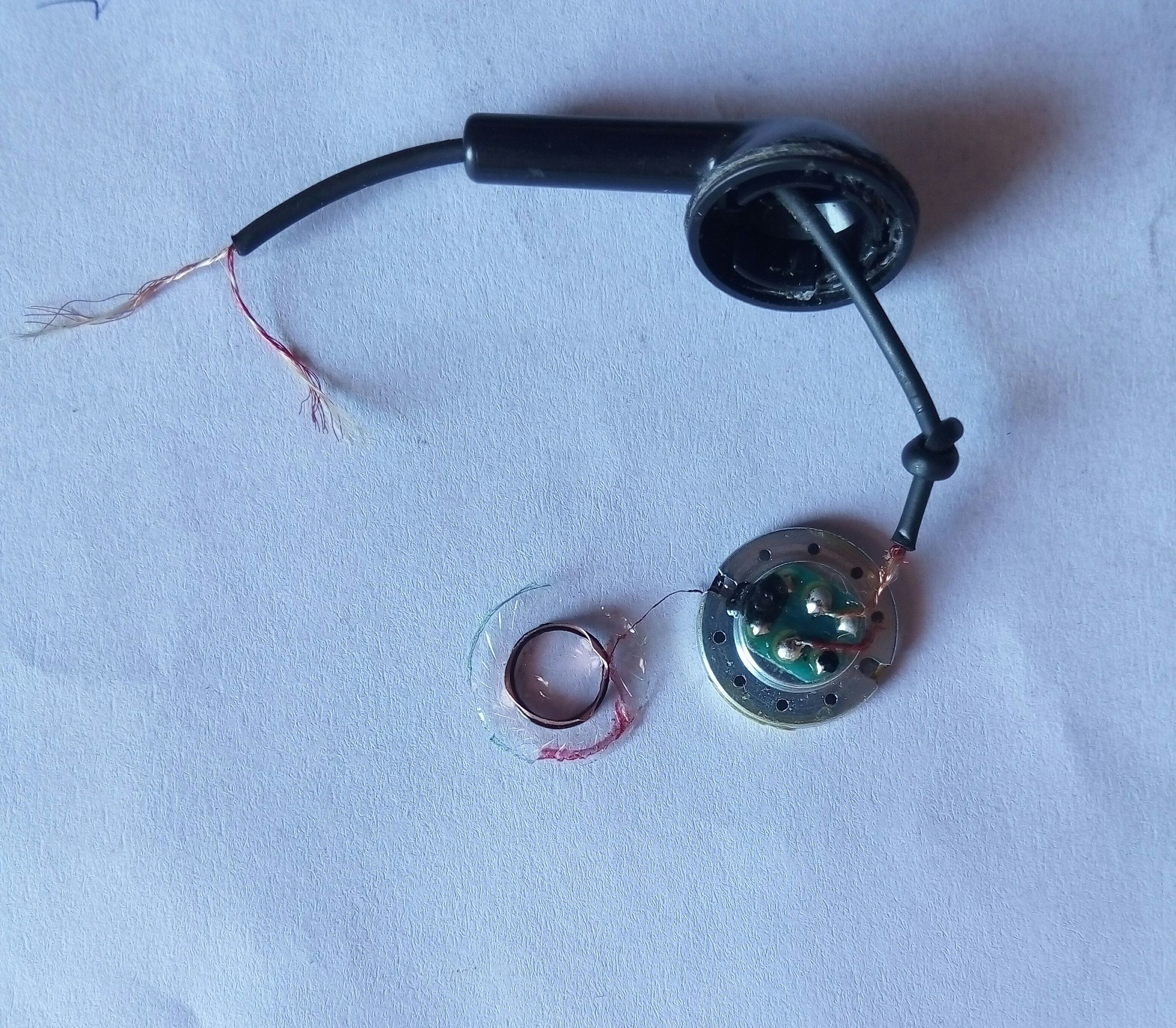 DISMANTLE - EARPHONES : 5 Steps - Instructables