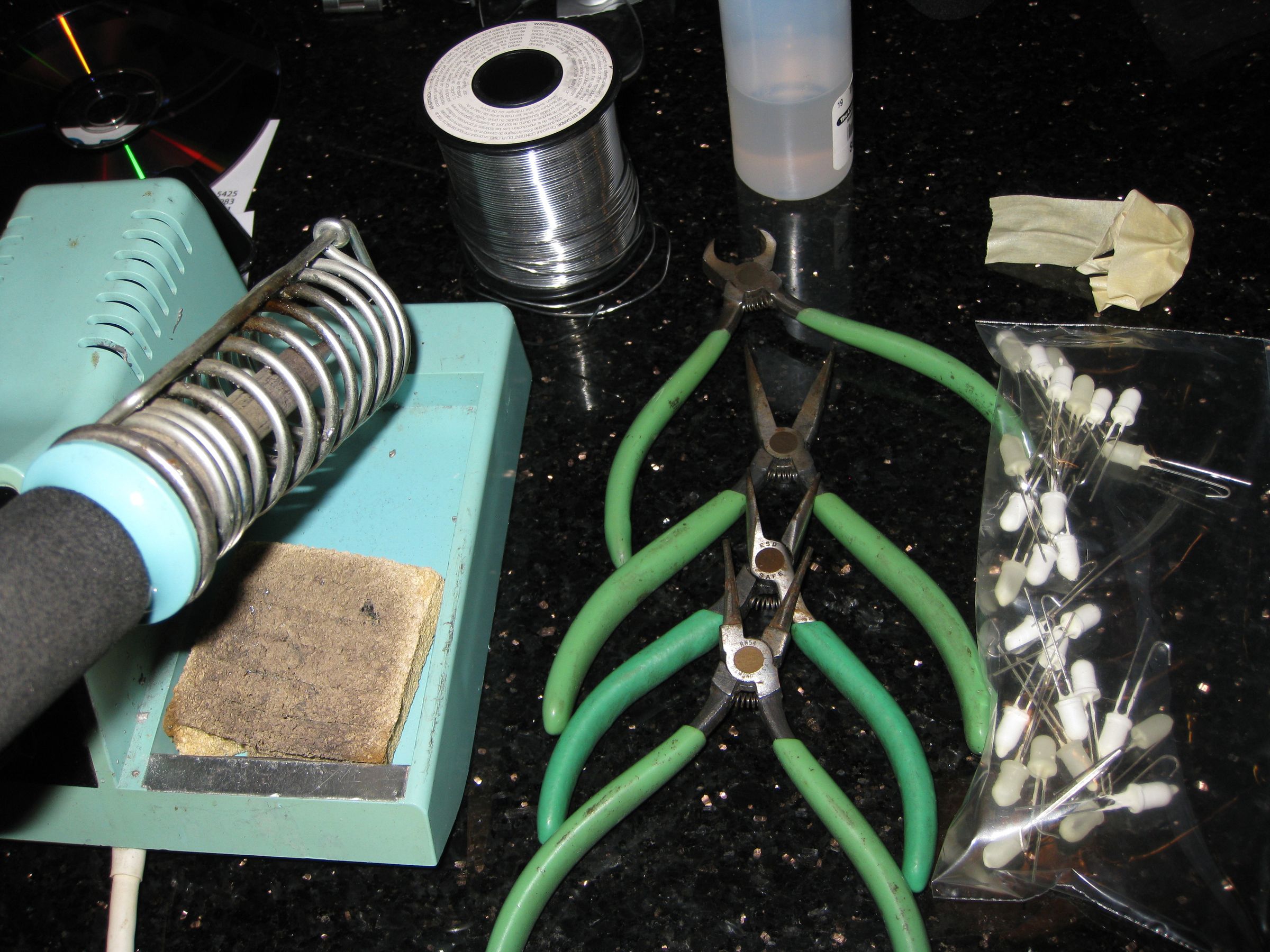 The 555 FireFly : 4 Steps - Instructables