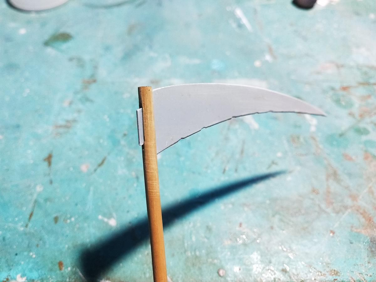 Grim Reaper With Scythe & Lantern in Graveyard Halloween Decor : 22 ...