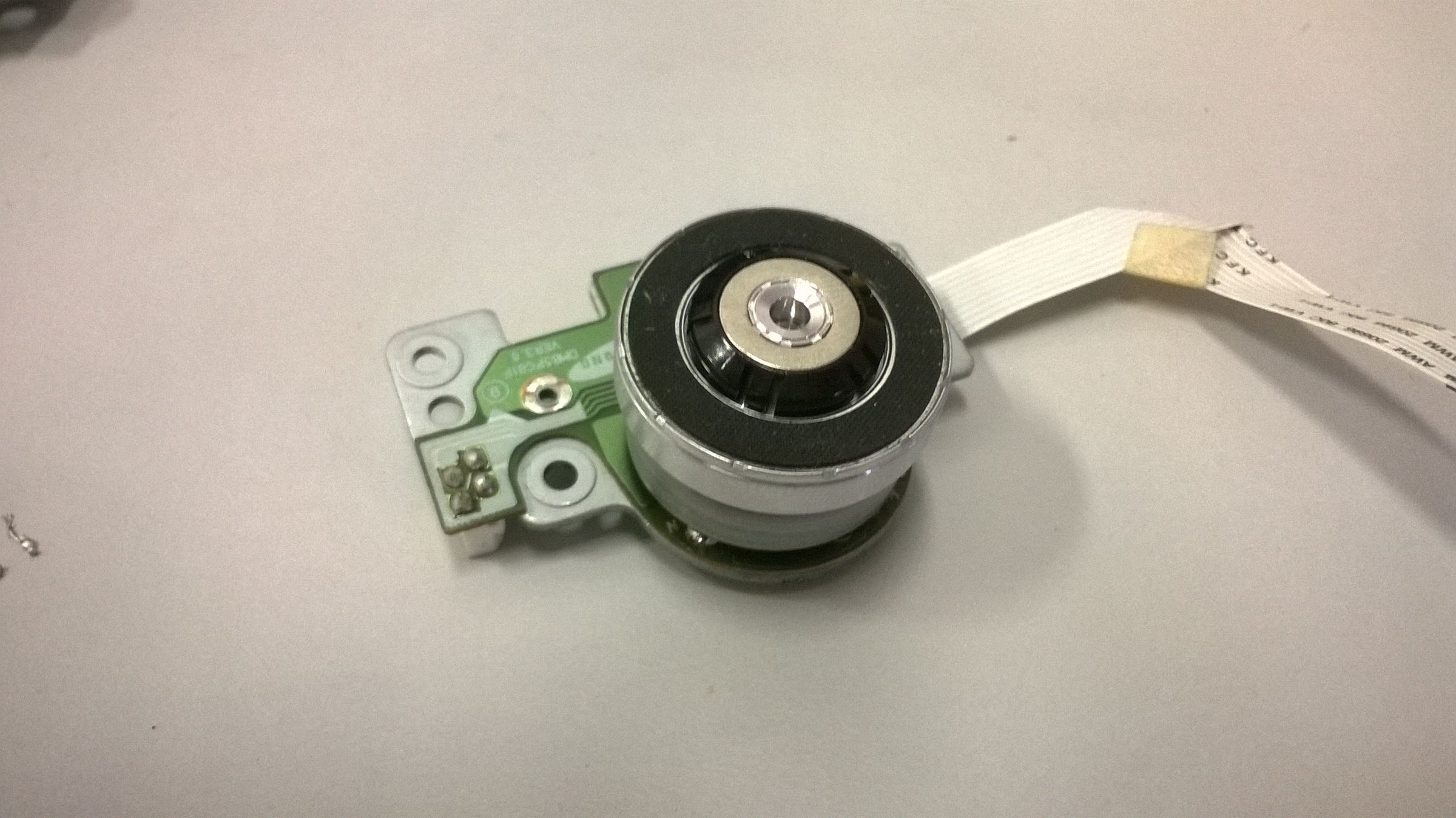 Disassembling a CD/DVD Reader and Reusing Its Parts : 12 Steps (with ...