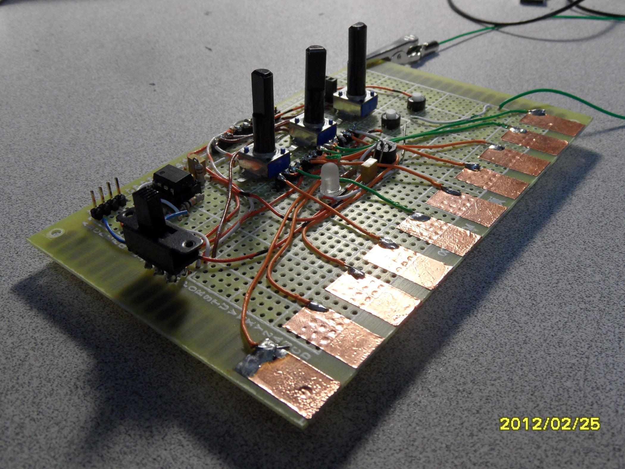 DIY Arduino Nebulophone Synth : 4 Steps (with Pictures) - Instructables