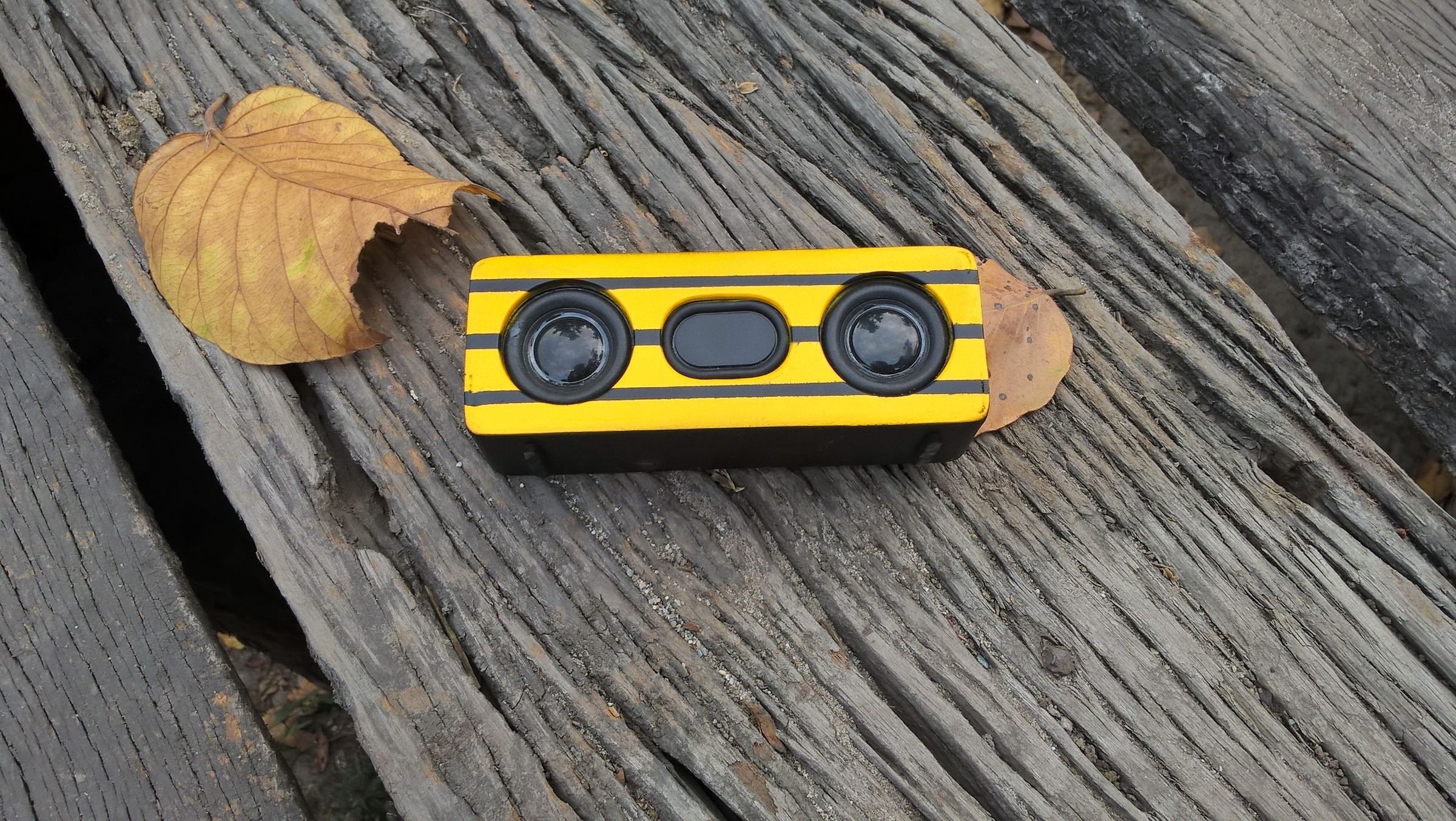 DIY Mini Bluetooth Speaker (BoombeAt :) : 20 Steps (with Pictures ...